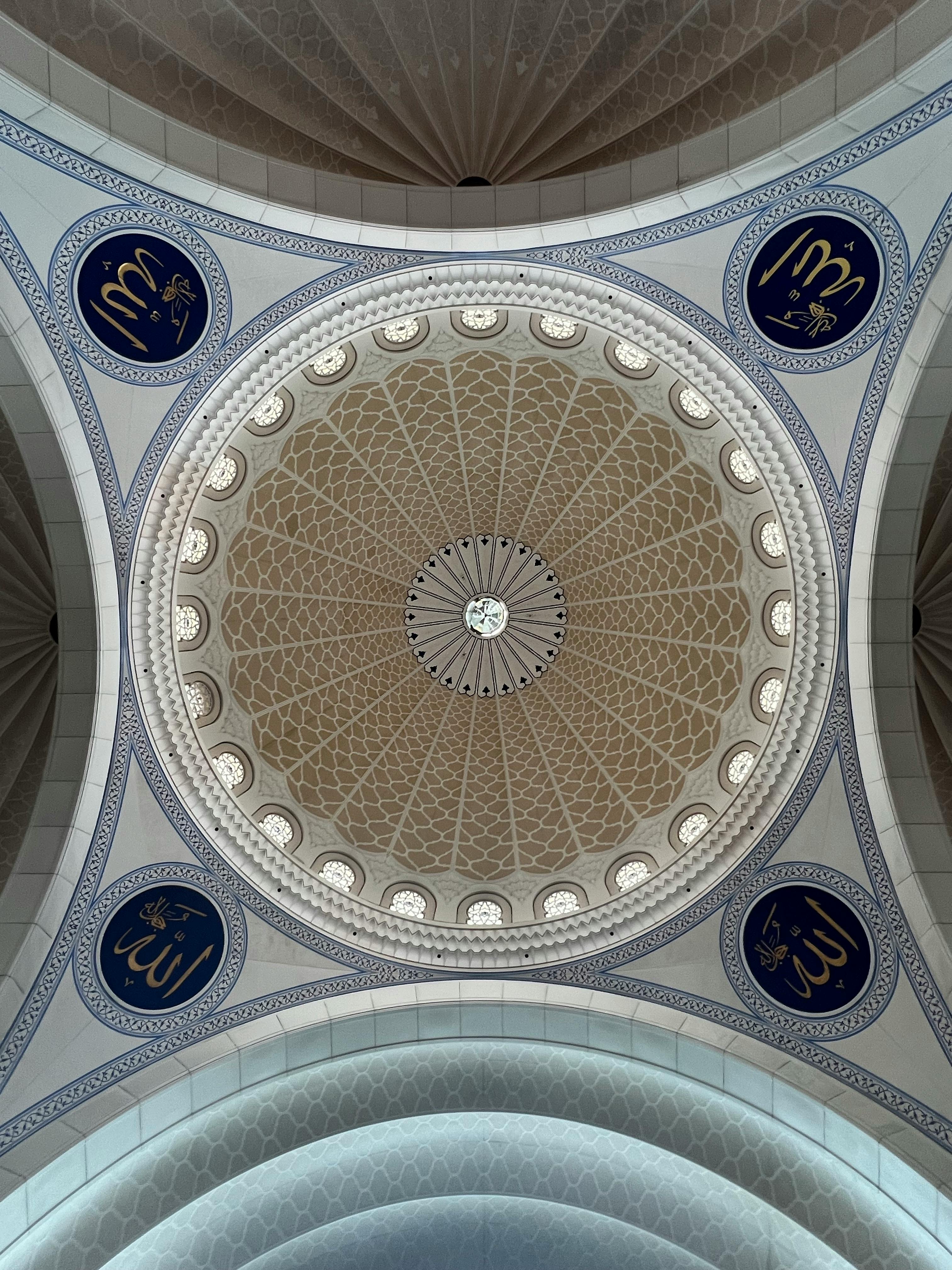 Ceiling in a Mosque · Free Stock Photo