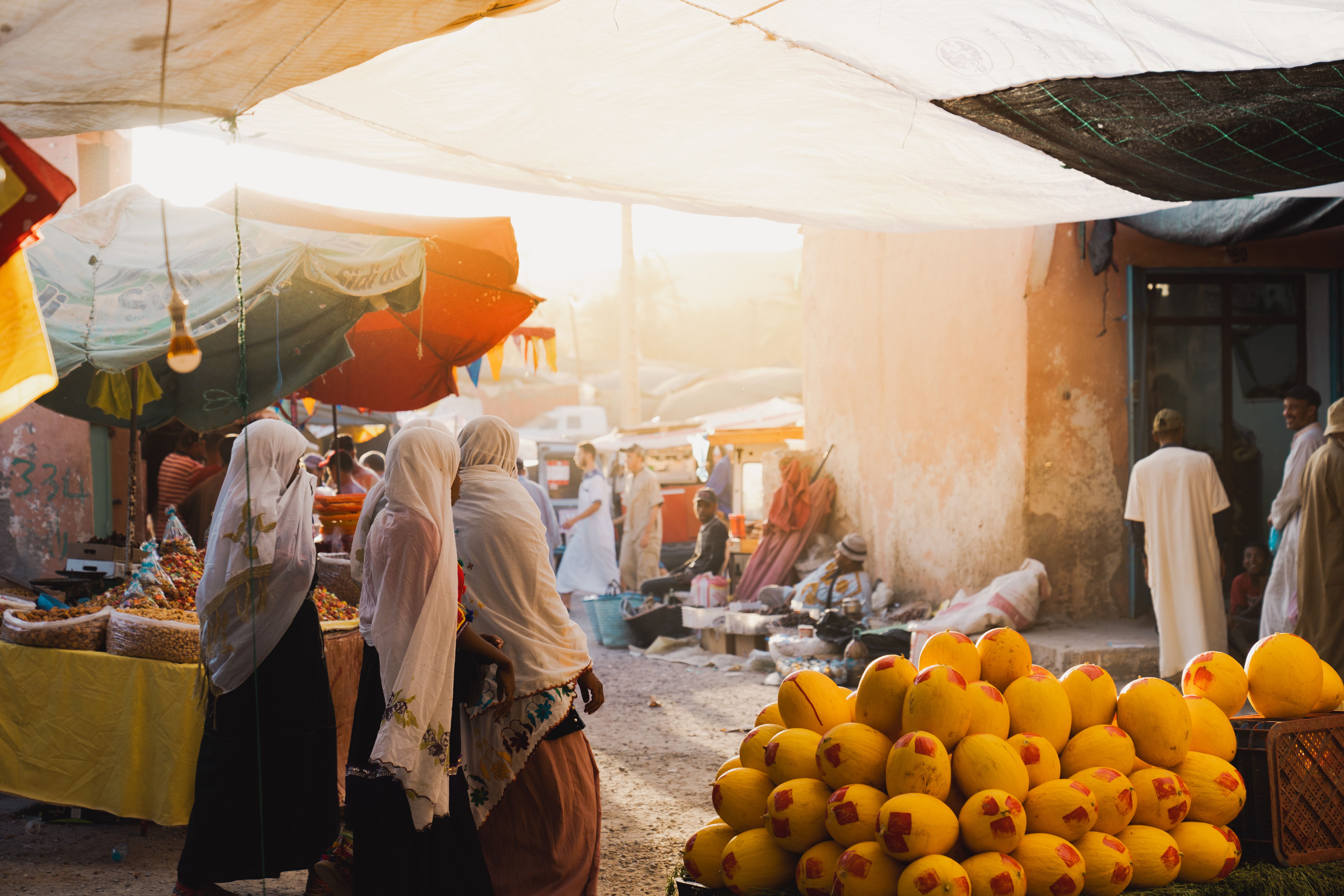 Women at Bazaar · Free Stock Photo