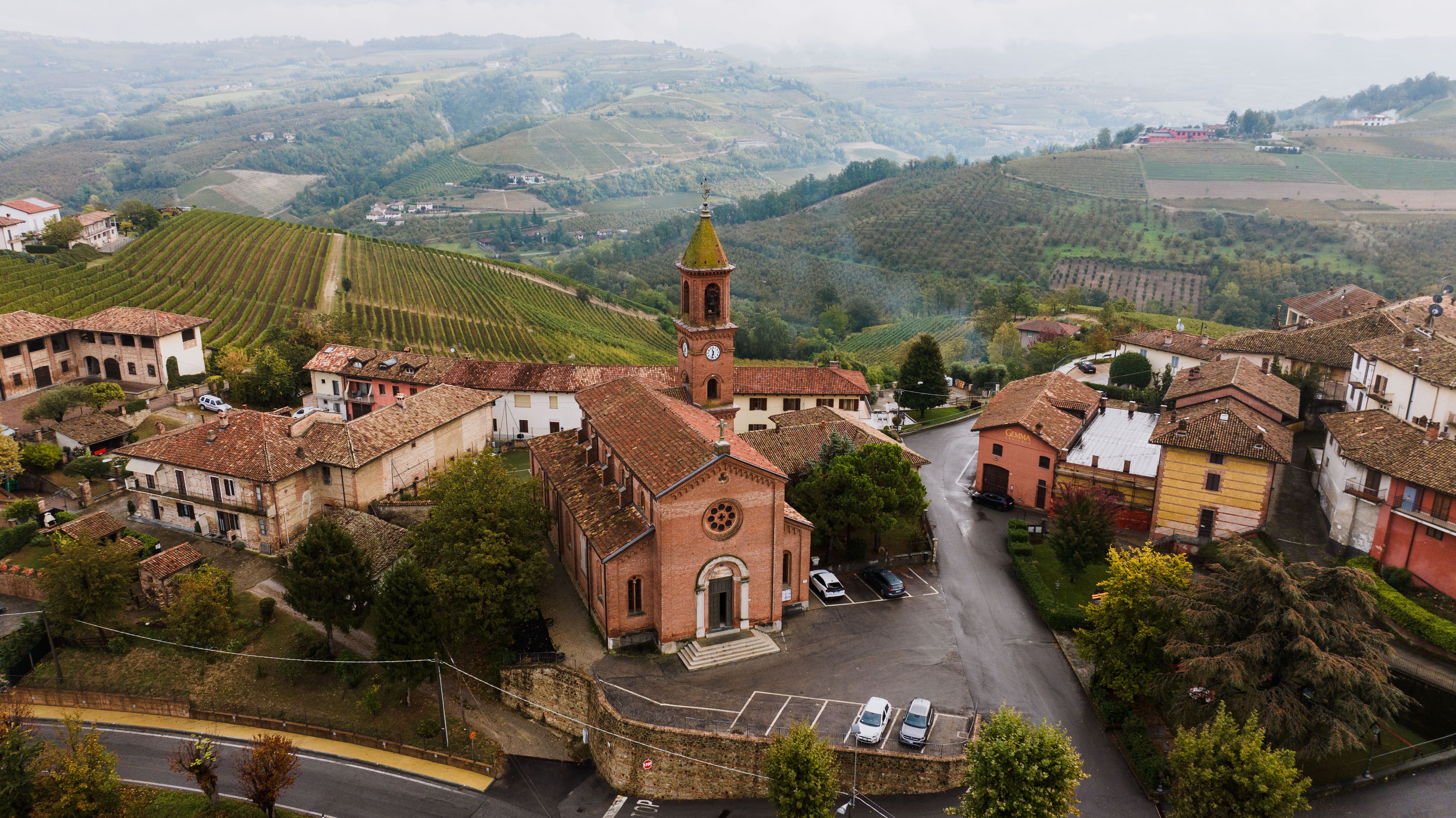 Traditional Town on a Hill · Free Stock Photo