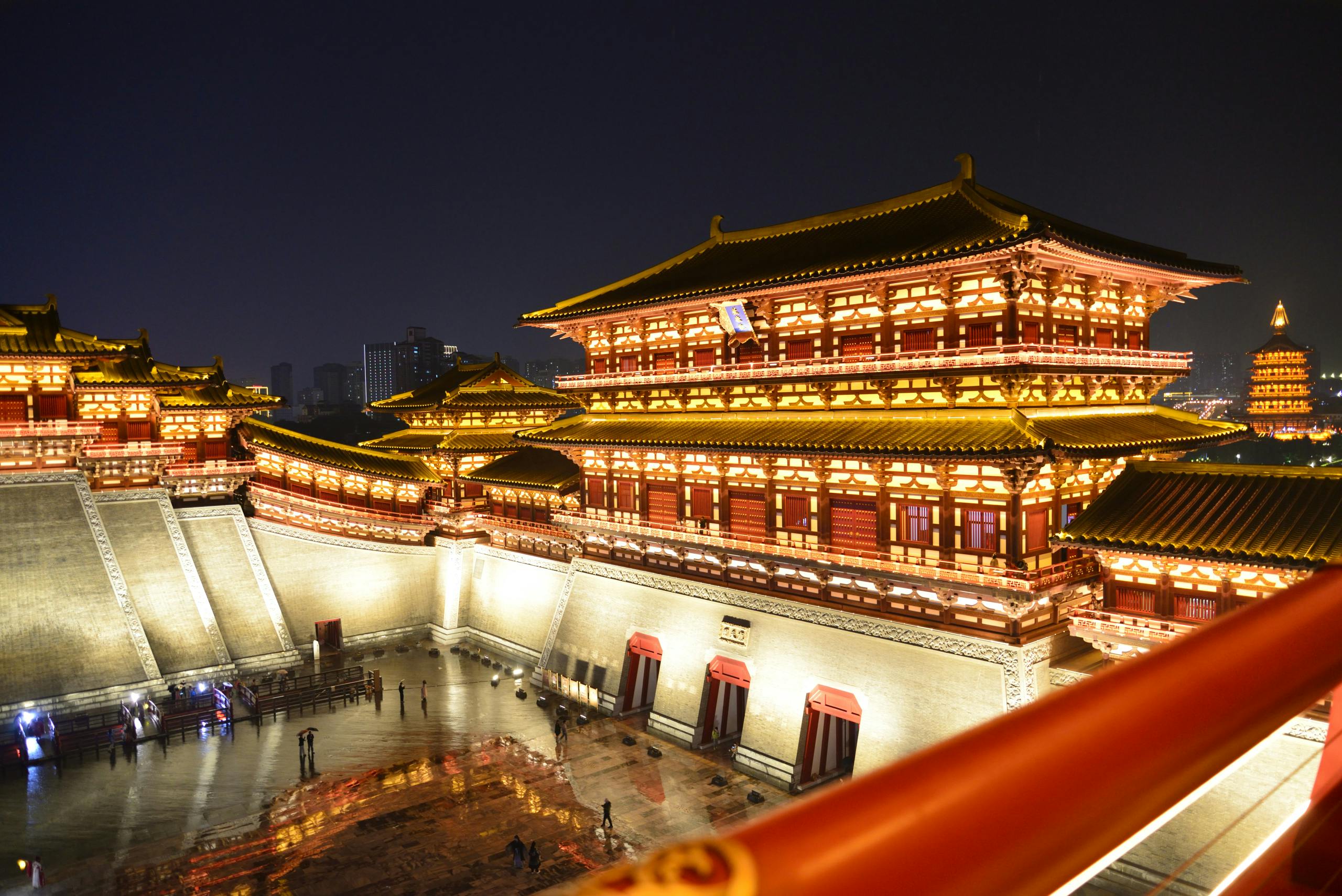 Yingtian Gate in Luoyang Illuminated at Night · Free Stock Photo