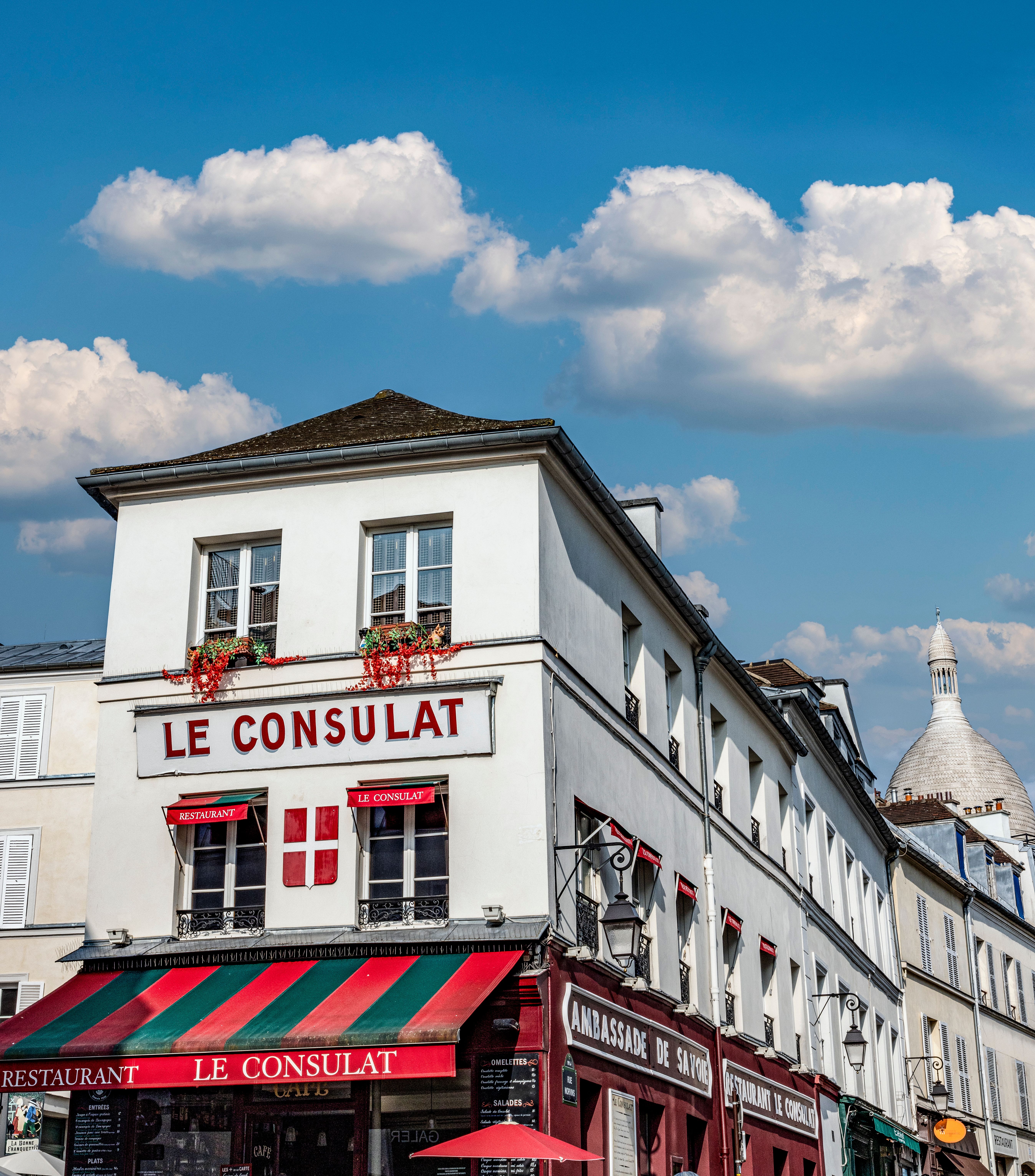 Le Consulate Restaurant Building, 18 Rue Norvins, Montmartre, Paris ...