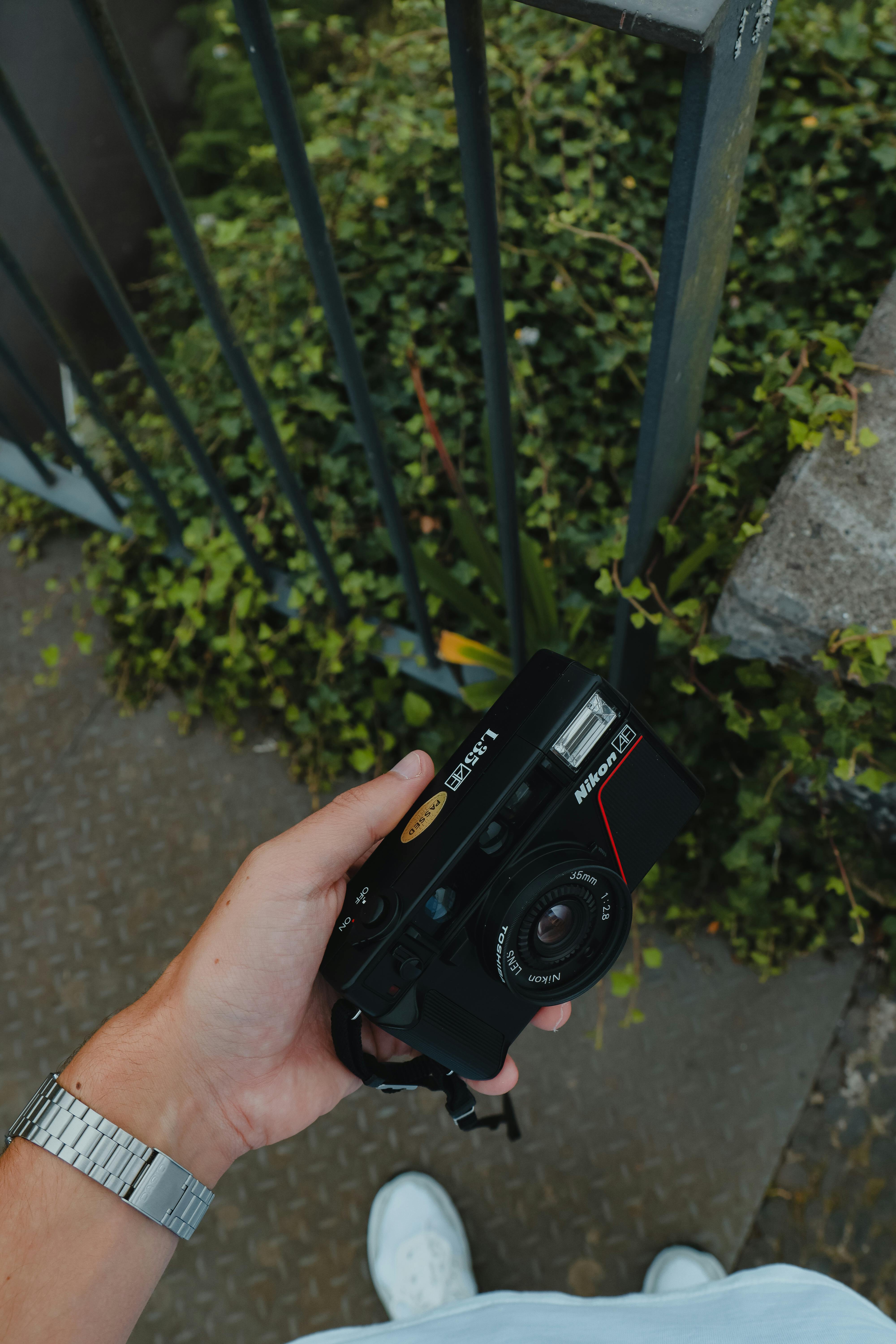 Hand Holding Camera · Free Stock Photo