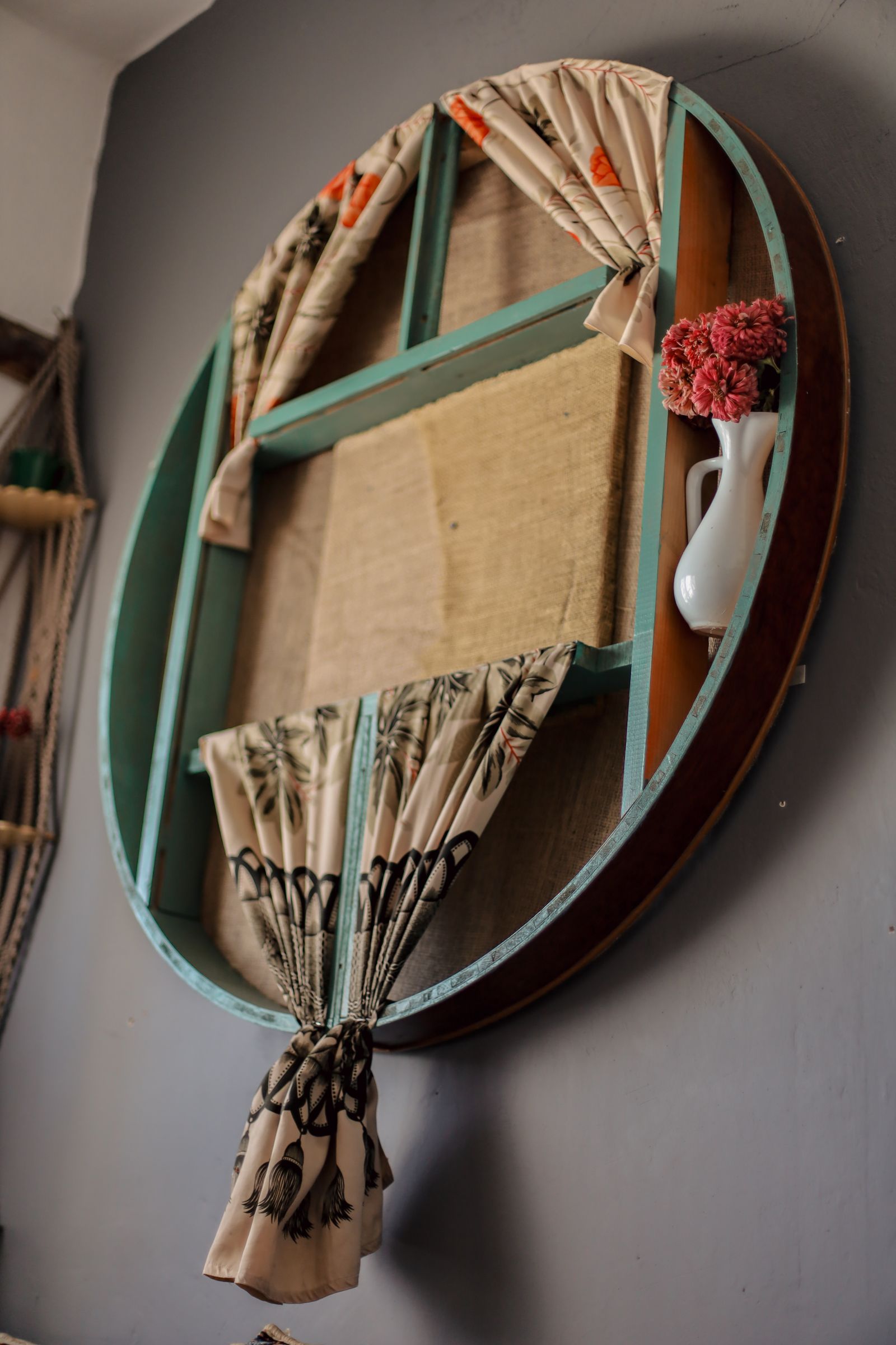 Hanging Circular Posters Photos, Download The BEST Free Hanging ...