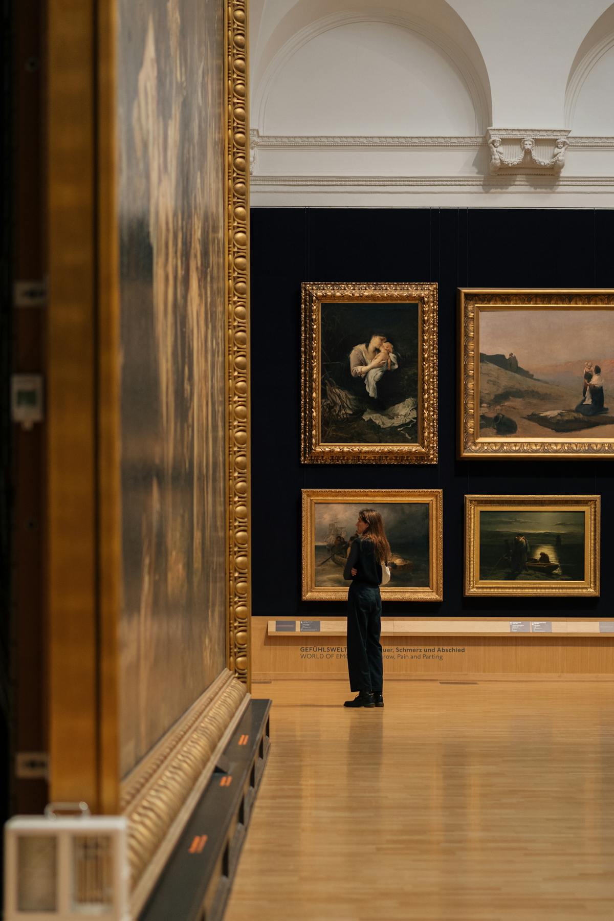 Museum Frames Photos, Download The BEST Free Museum Frames Stock Photos ...