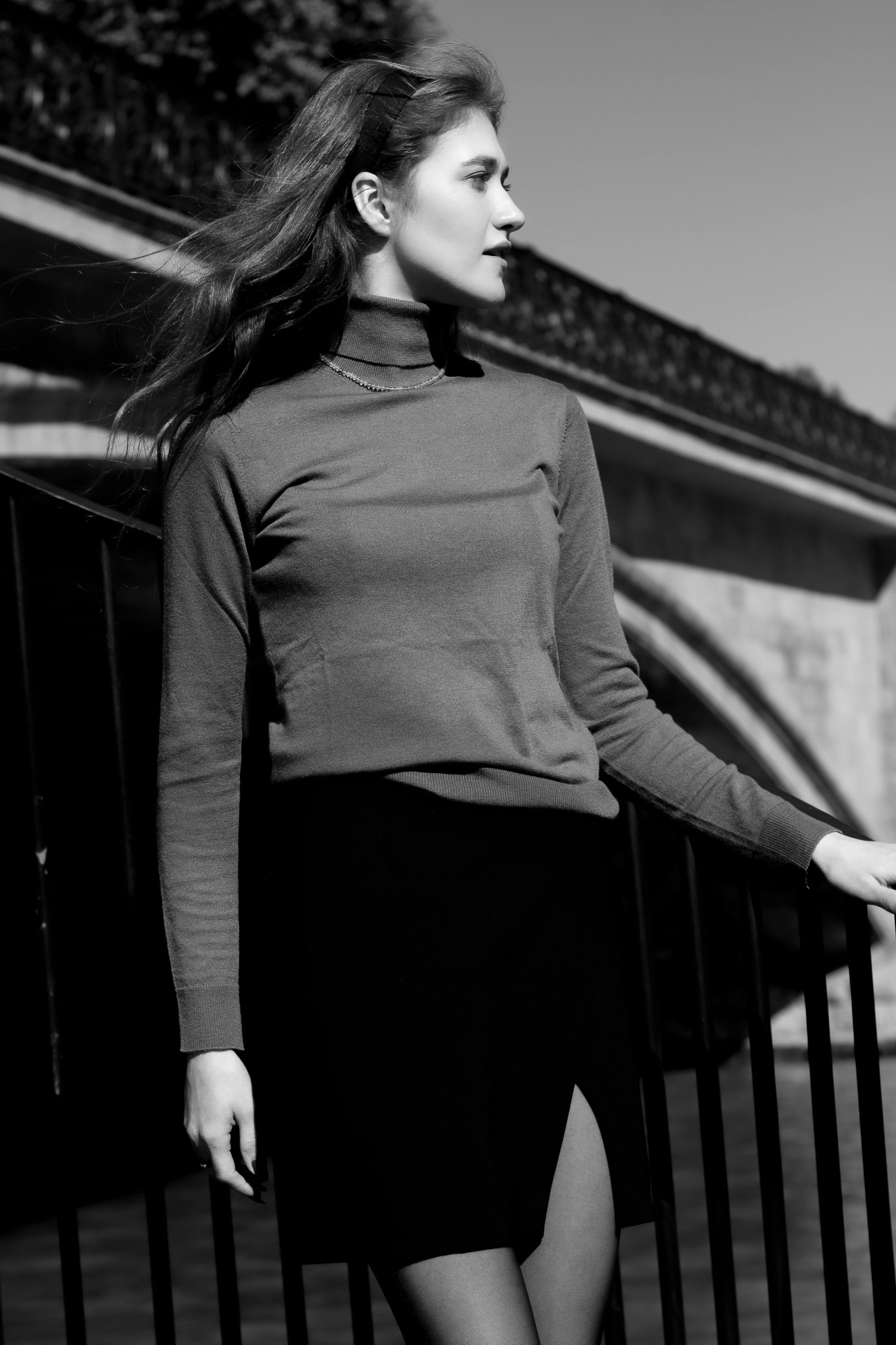 Turtleneck Putih Photos, Download The BEST Free Turtleneck Putih Stock Photos & HD Images