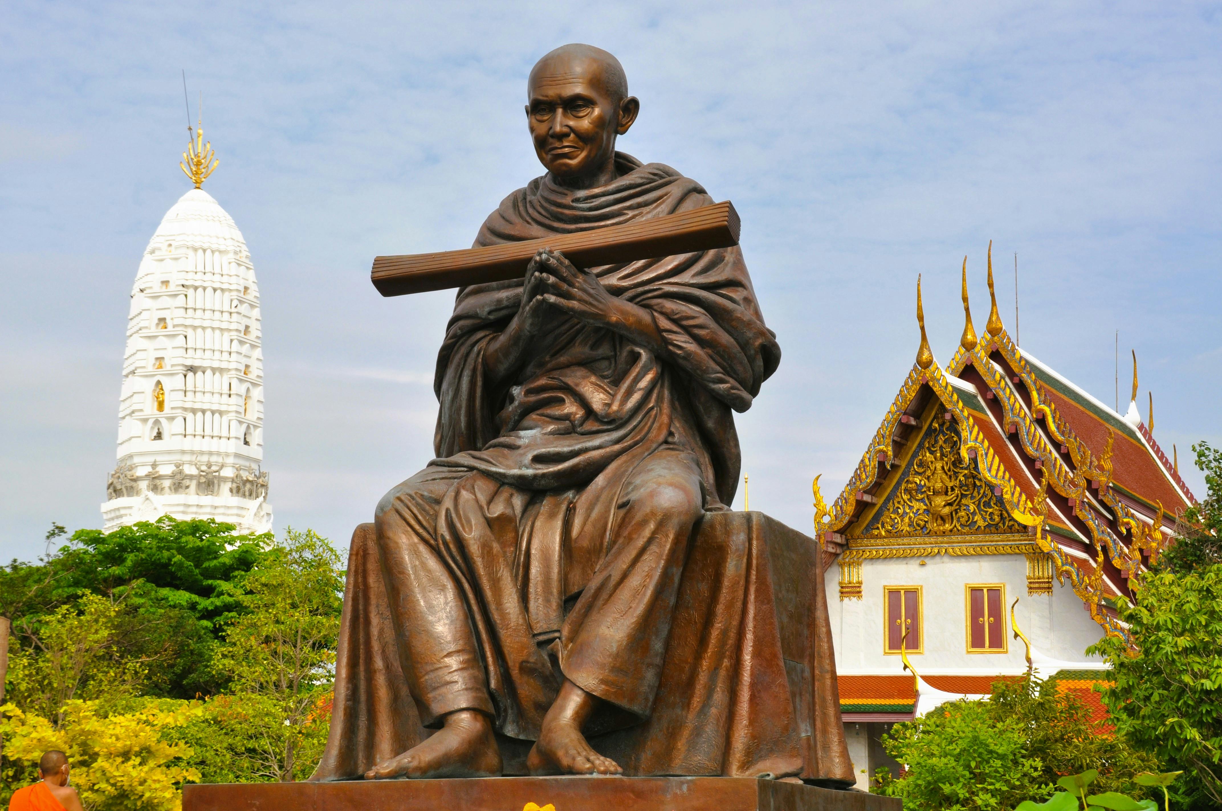 Somdej Toh Statue at Wat Rakhang Khositaram Monastery, Bangkok ...