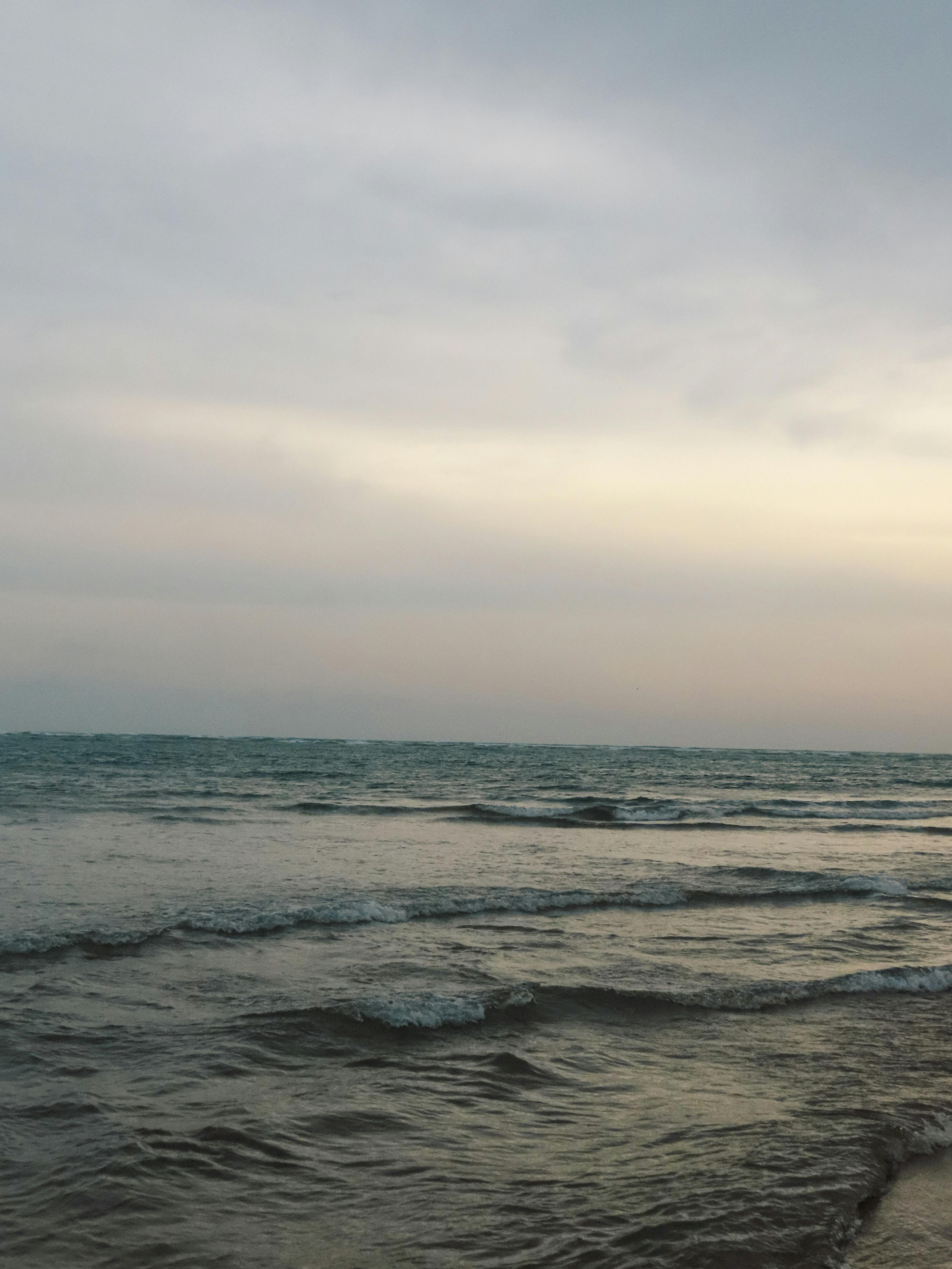 Waves on Sea Shore · Free Stock Photo