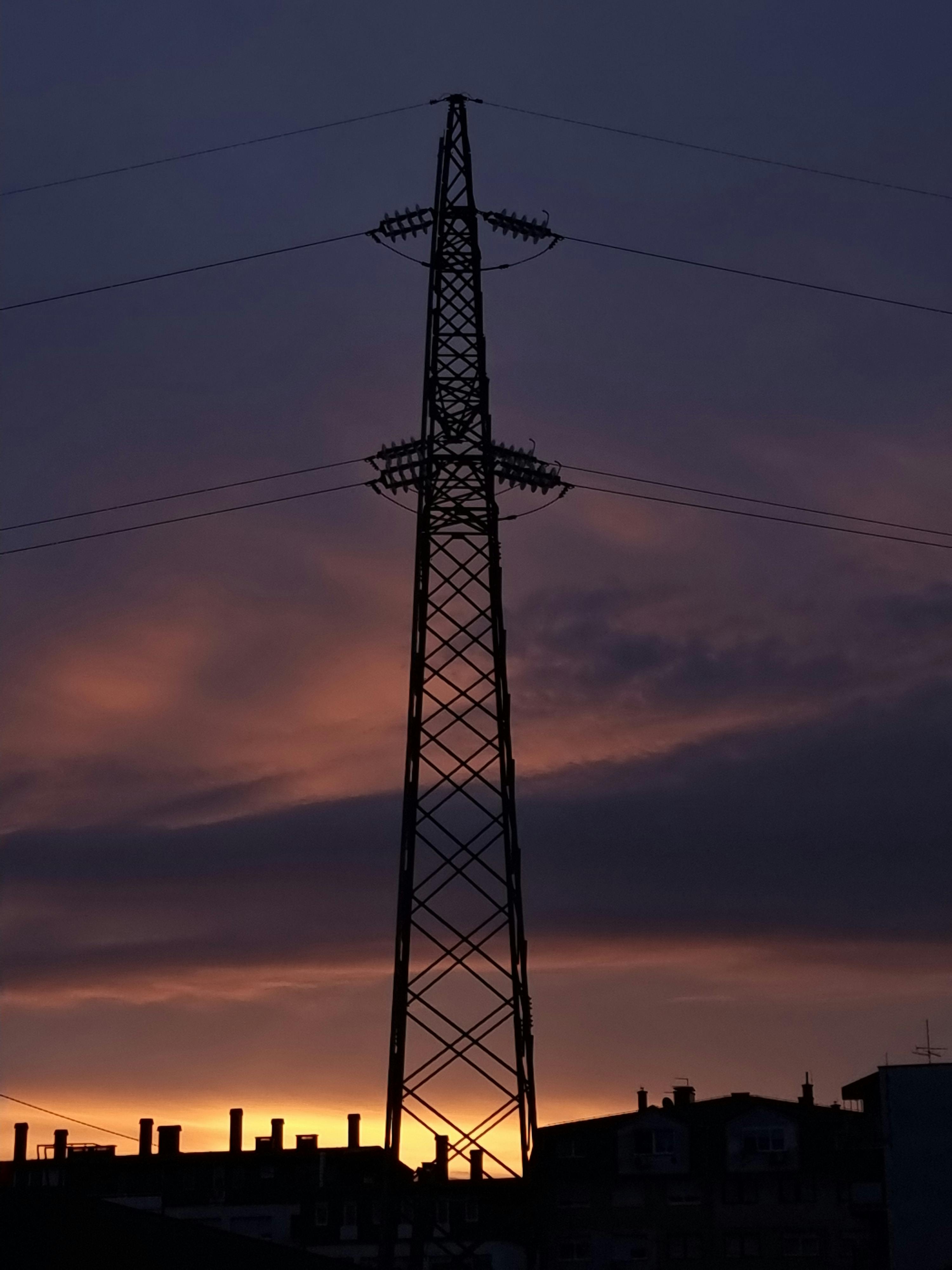 Electric Pylon at Dusk · Free Stock Photo