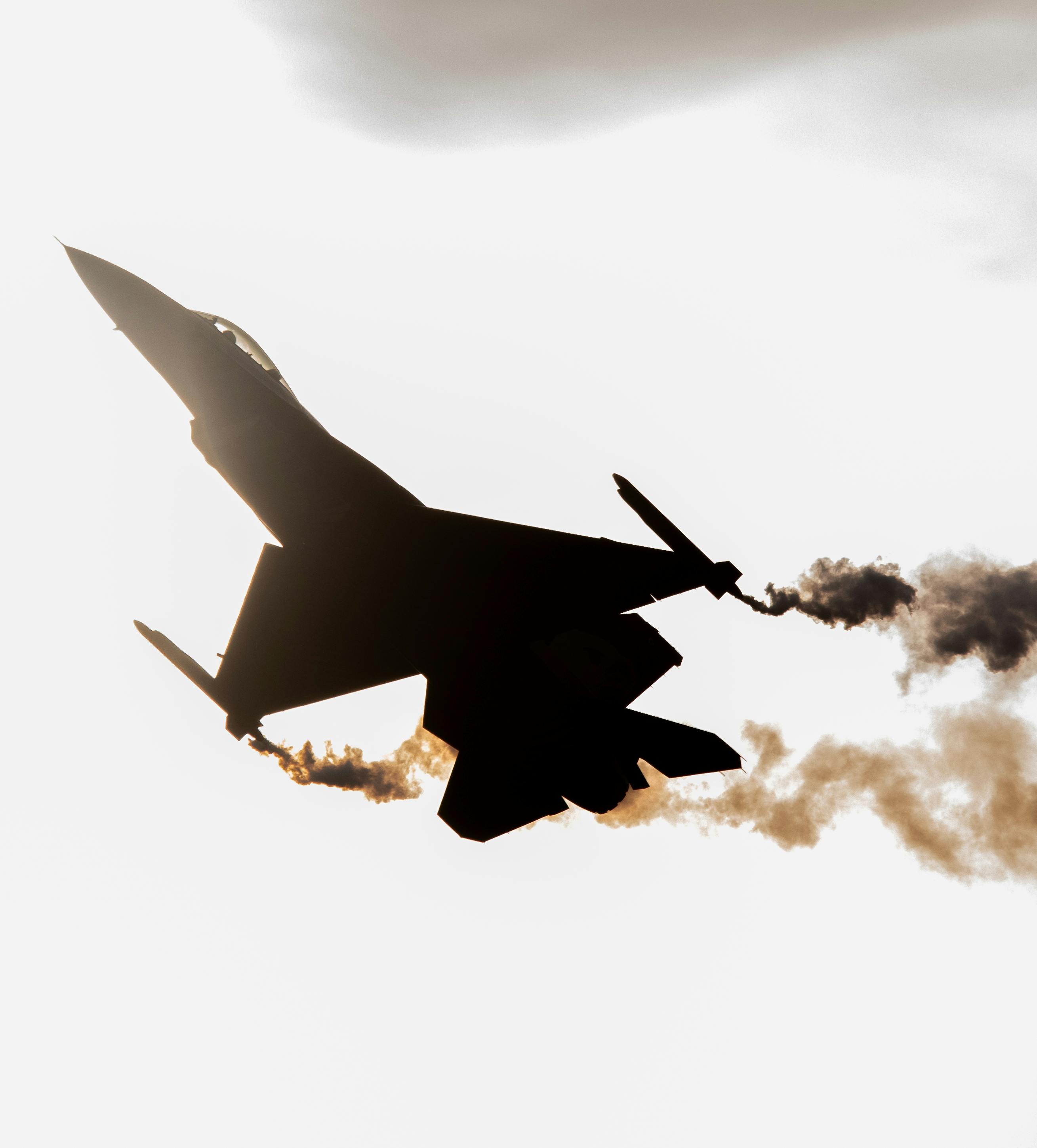 Fighter Jet Bomb Photos, Download The BEST Free Fighter Jet Bomb Stock ...