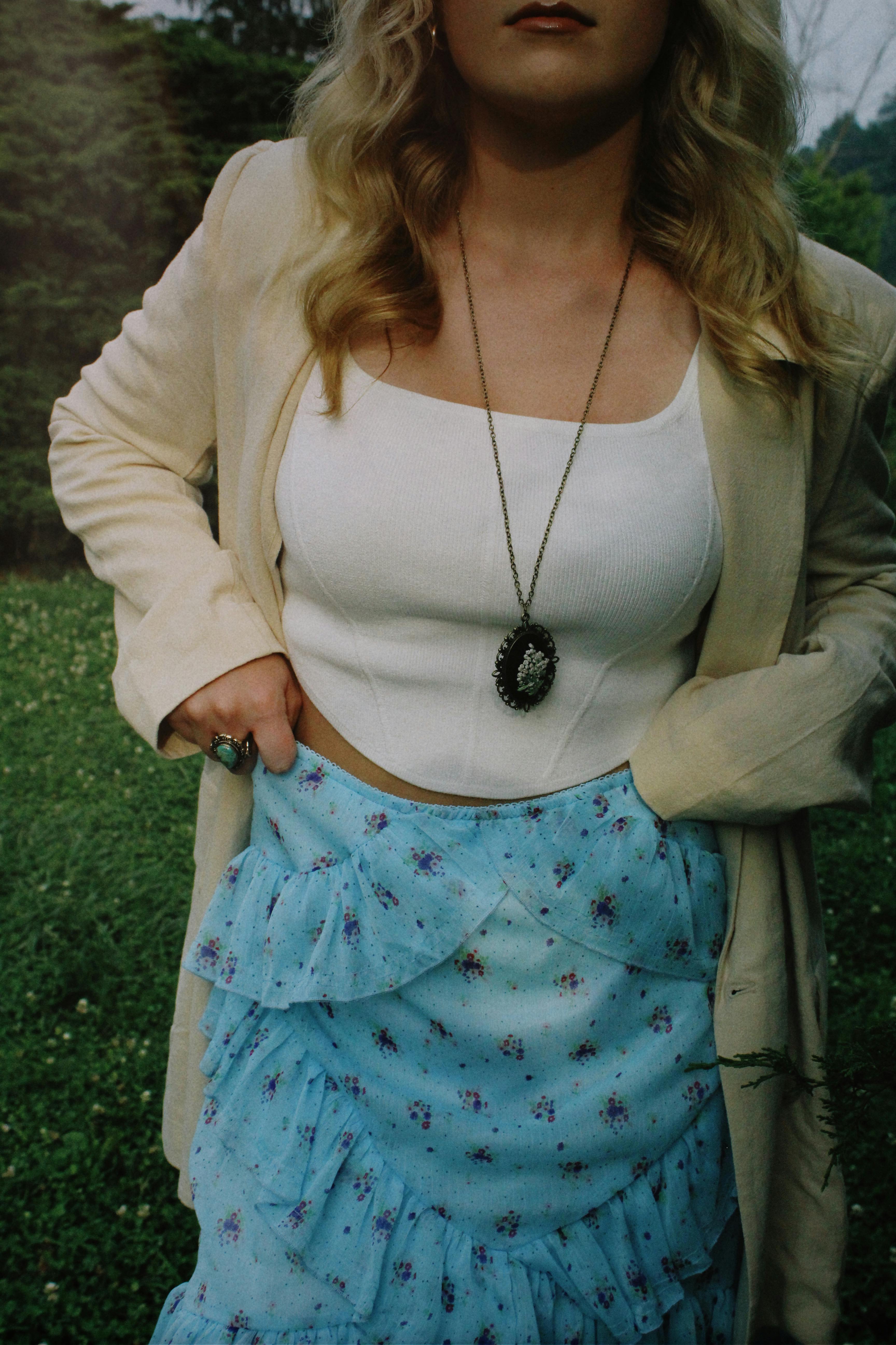 Close up on Woman Back and Shoulder · Free Stock Photo