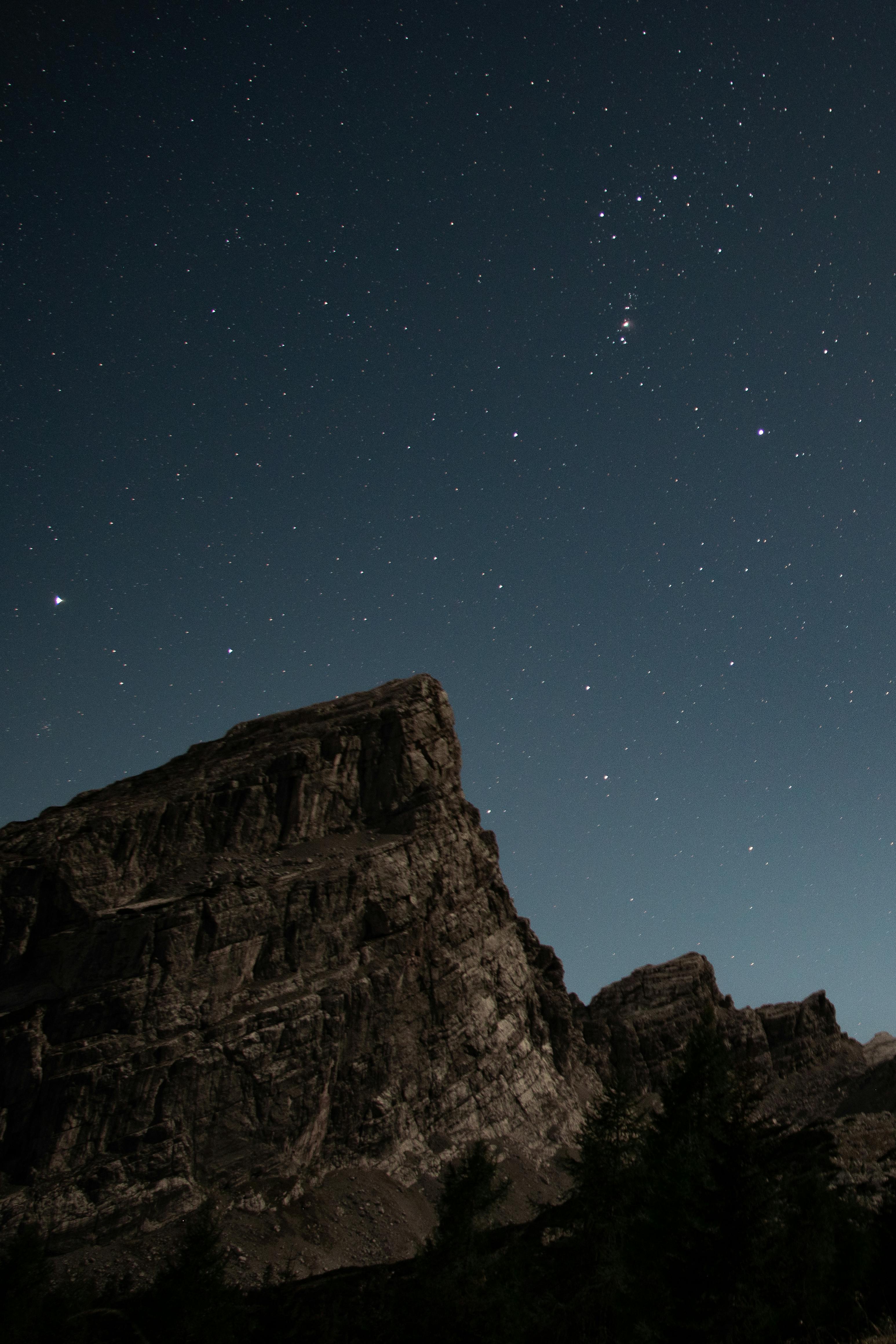 Stars over Rock Formation · Free Stock Photo