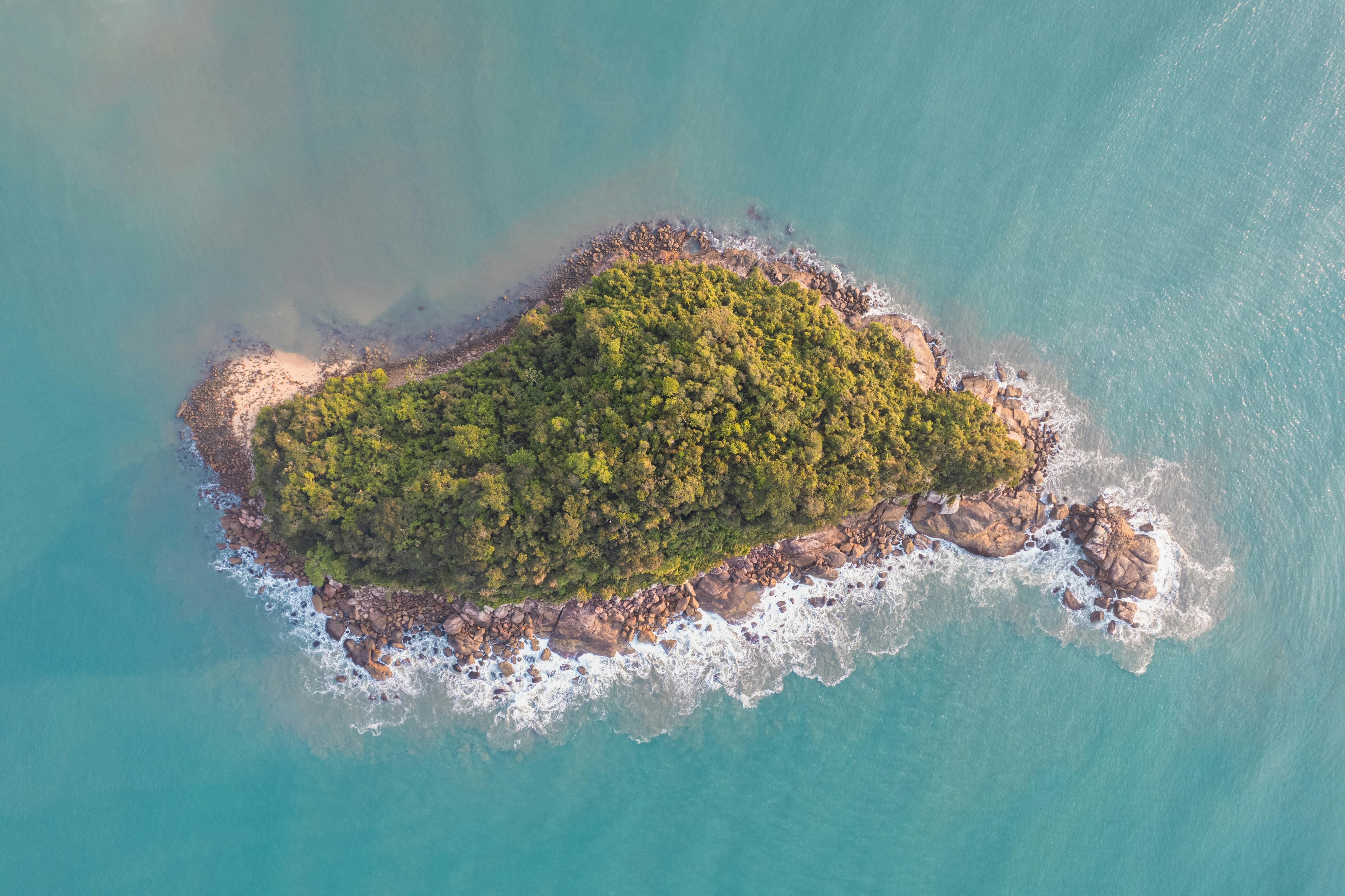 Top View of an Island · Free Stock Photo
