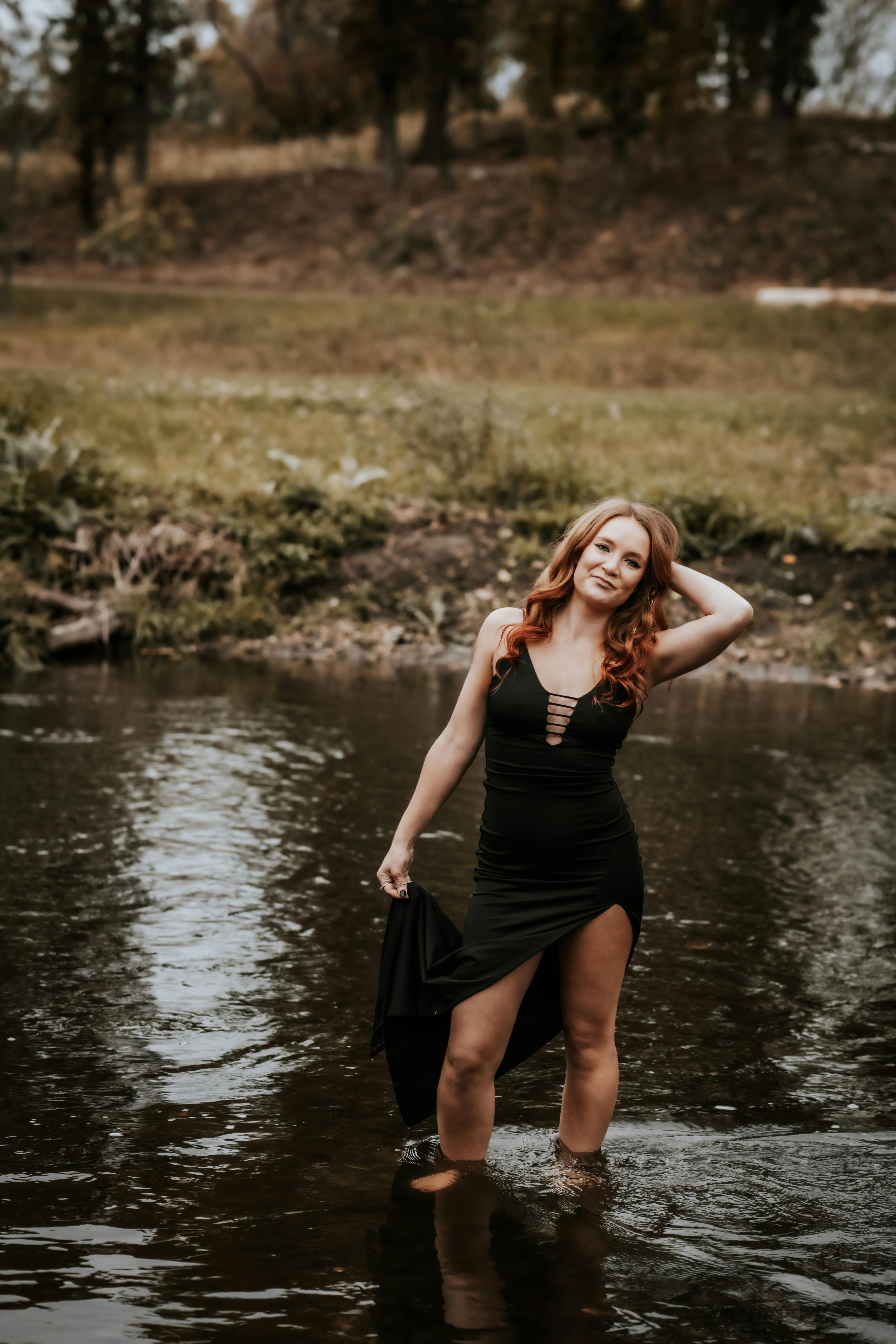 Kostenloses Foto zum Thema: fluss, frau, jung, kleid, model, park ...