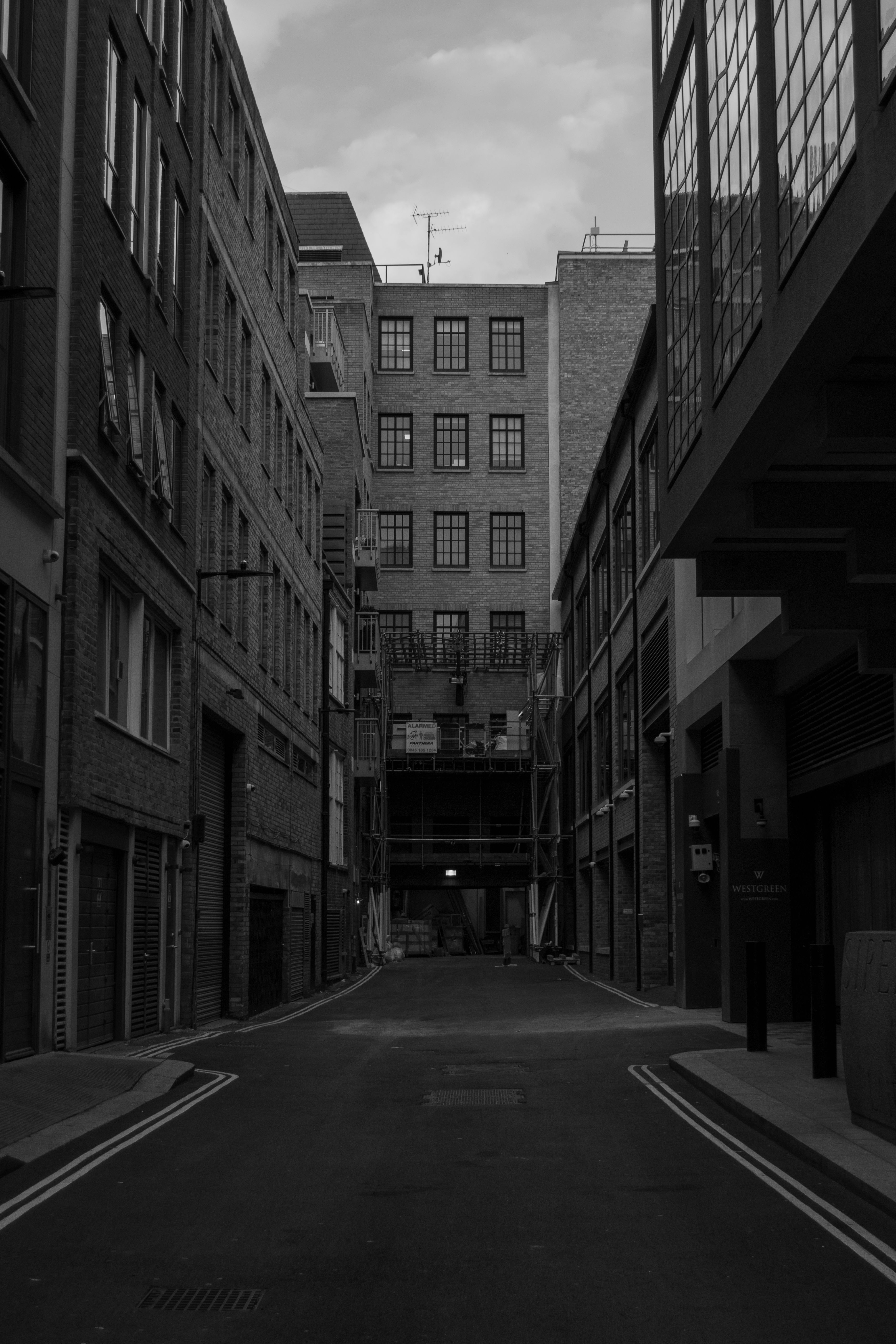Empty Urban Street Photos, Download The BEST Free Empty Urban Street ...