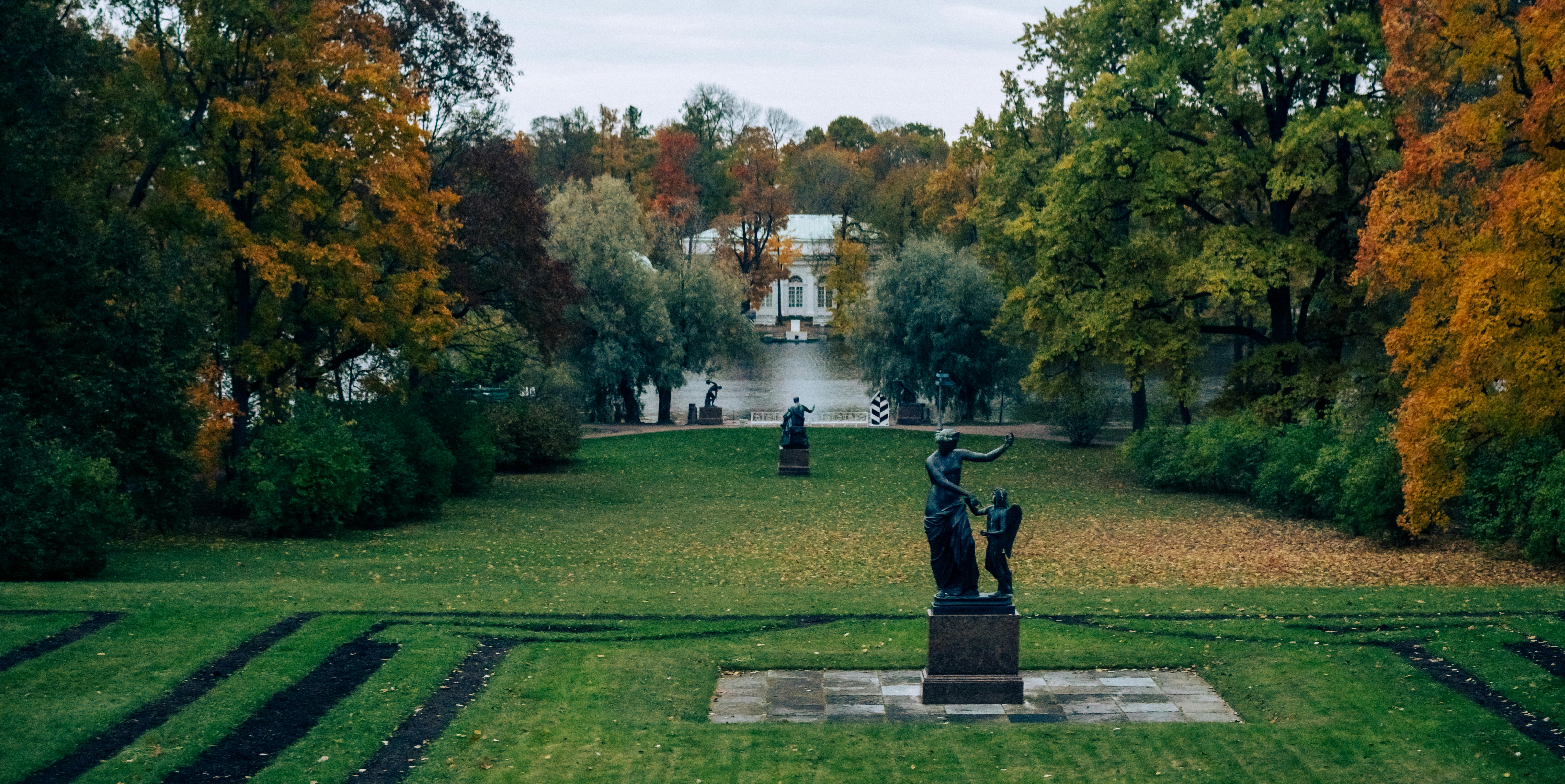 Sculptures in a Park in Autumn · Free Stock Photo