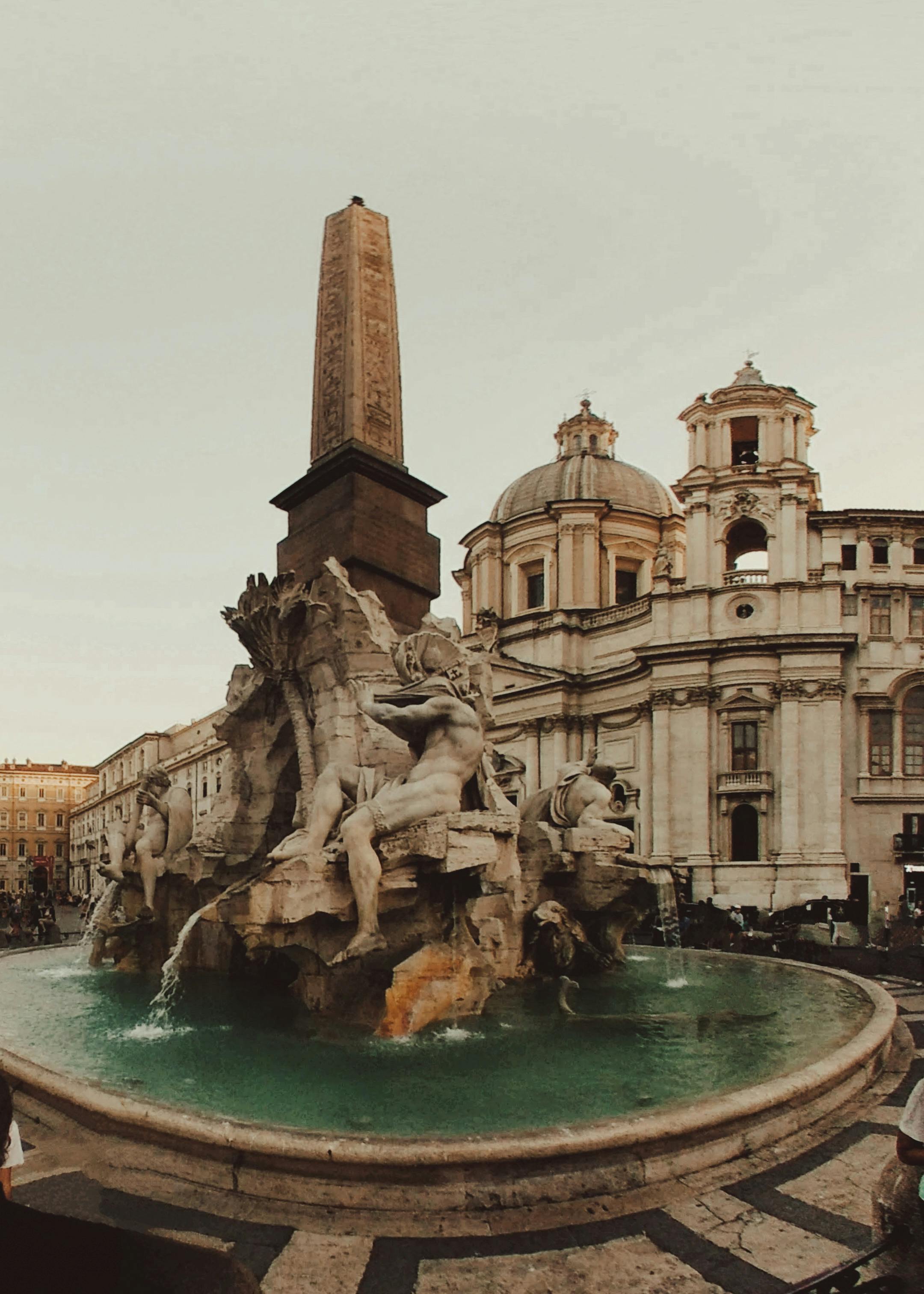 Fontana dei Quattro Fiumi in Rome · Free Stock Photo