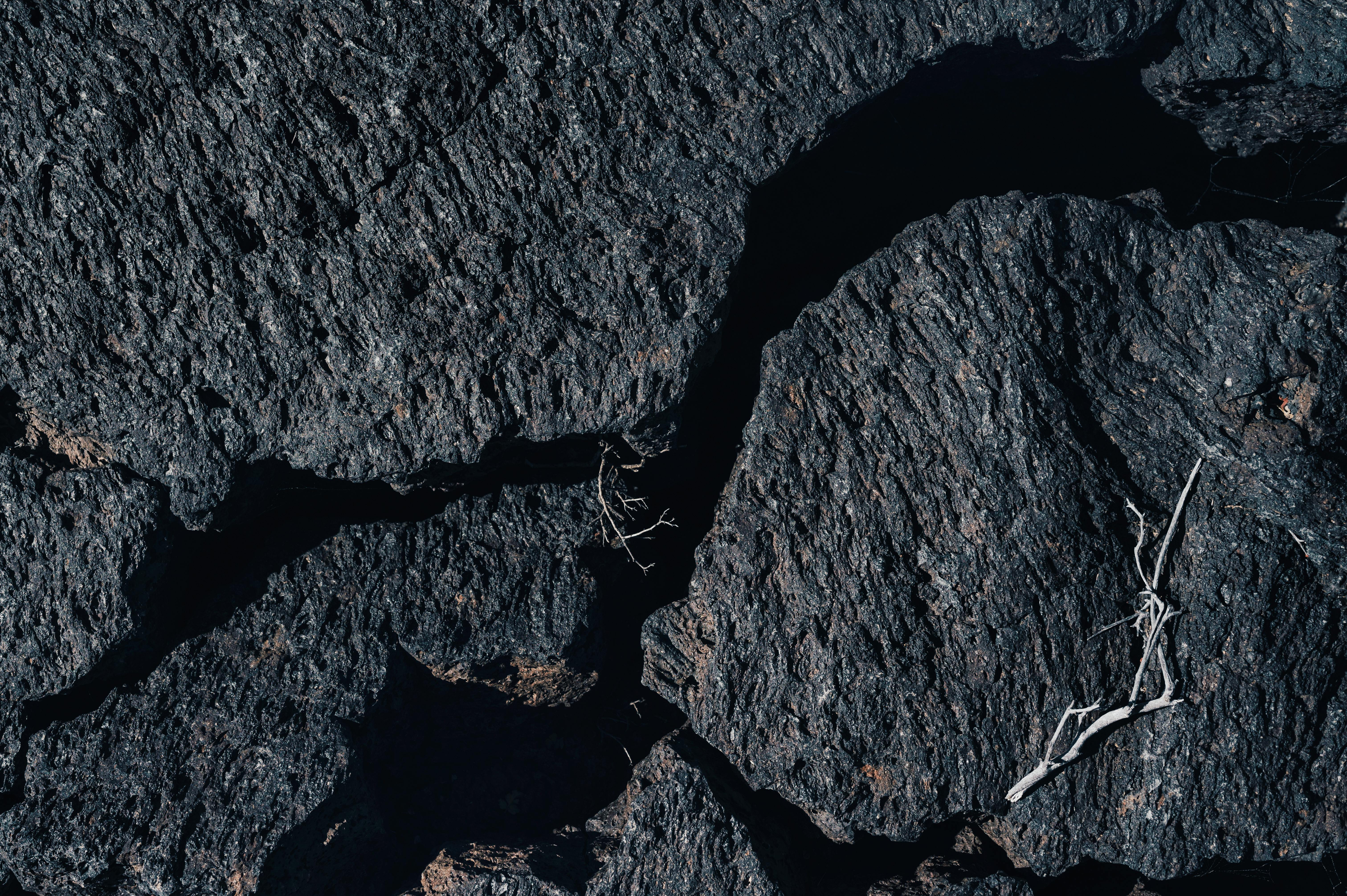 Cracks in Rock · Free Stock Photo