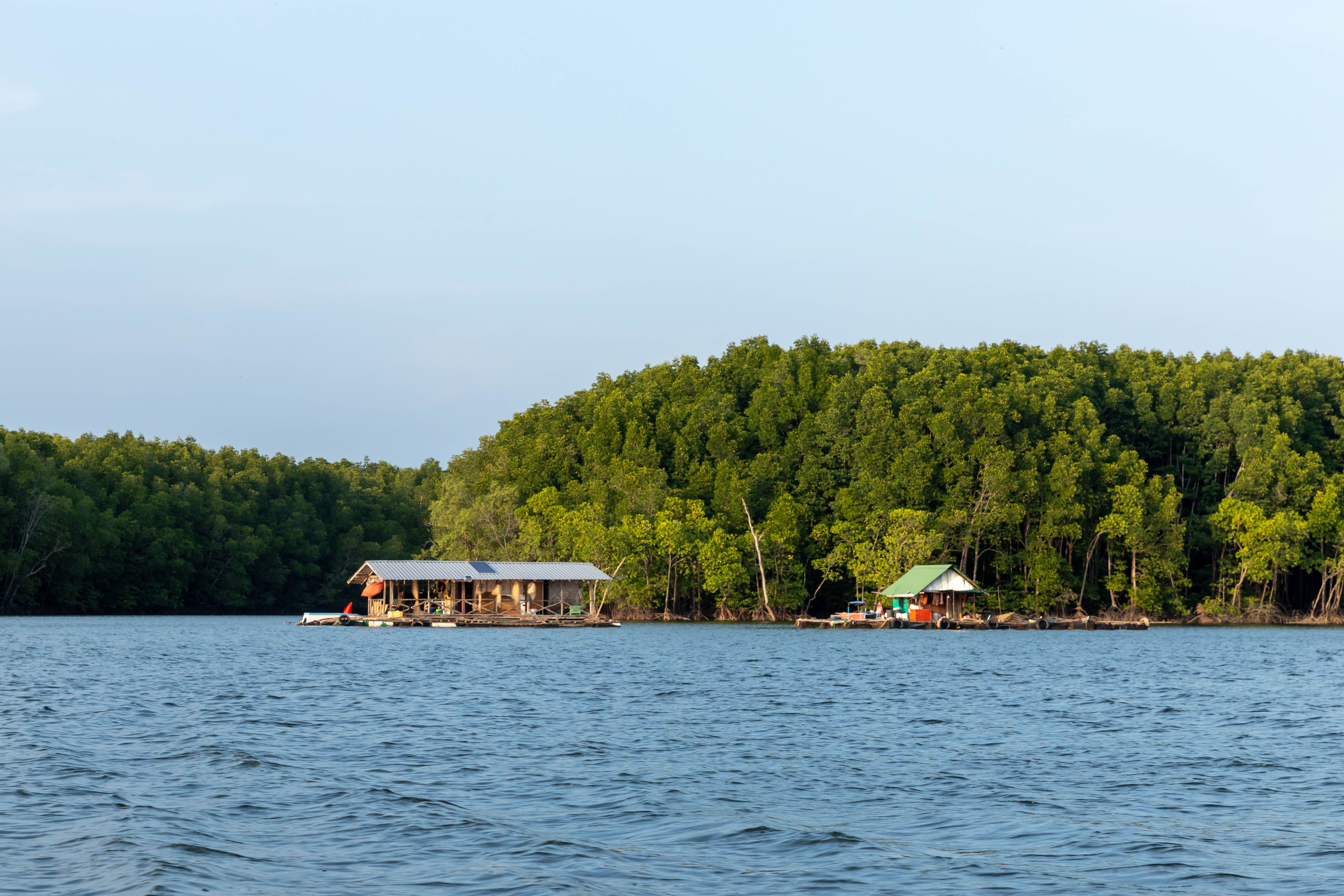Huts In Water Photos, Download The BEST Free Huts In Water Stock Photos ...