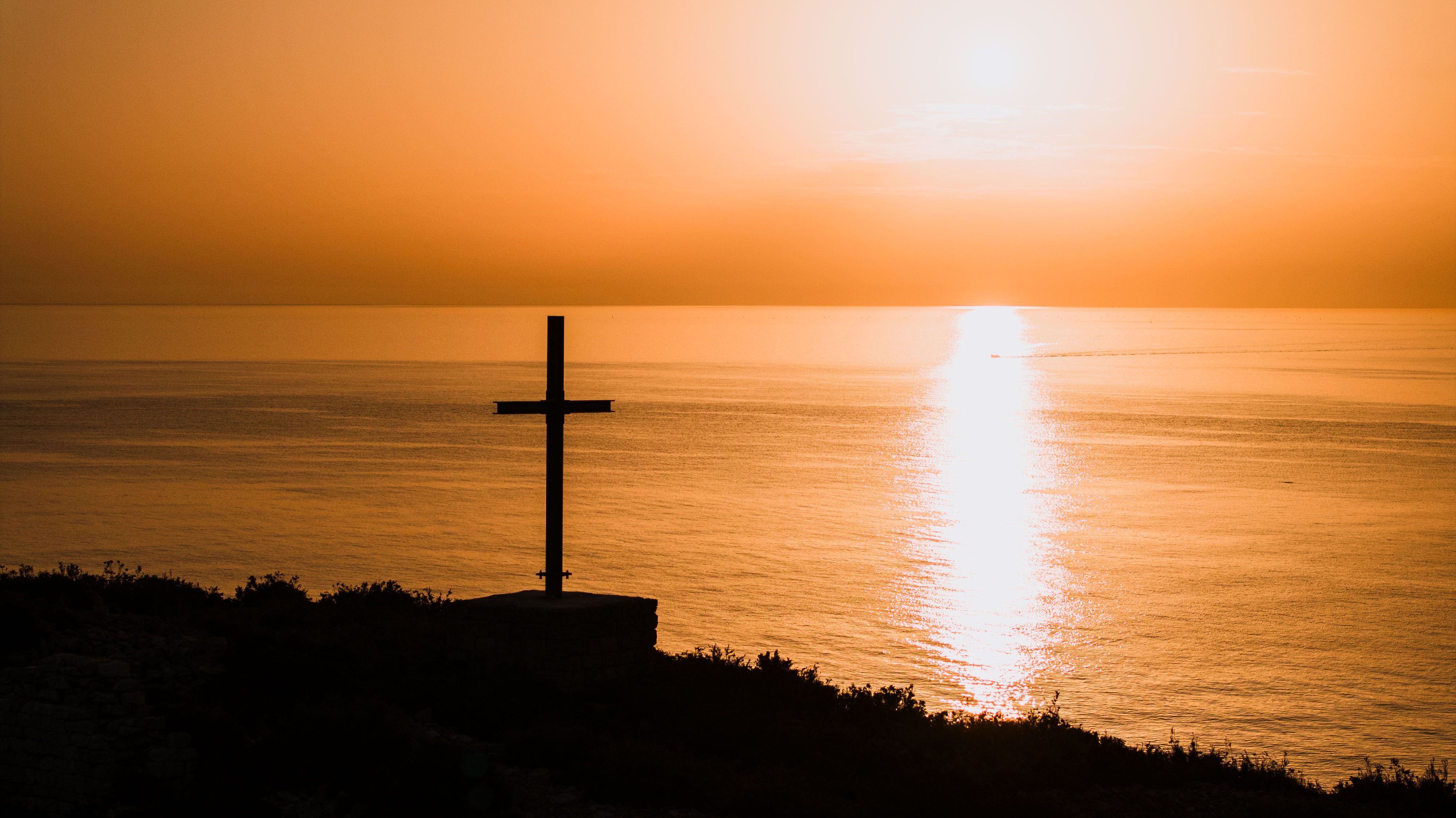 Cross With Sunset Background Photos, Download The BEST Free Cross With ...