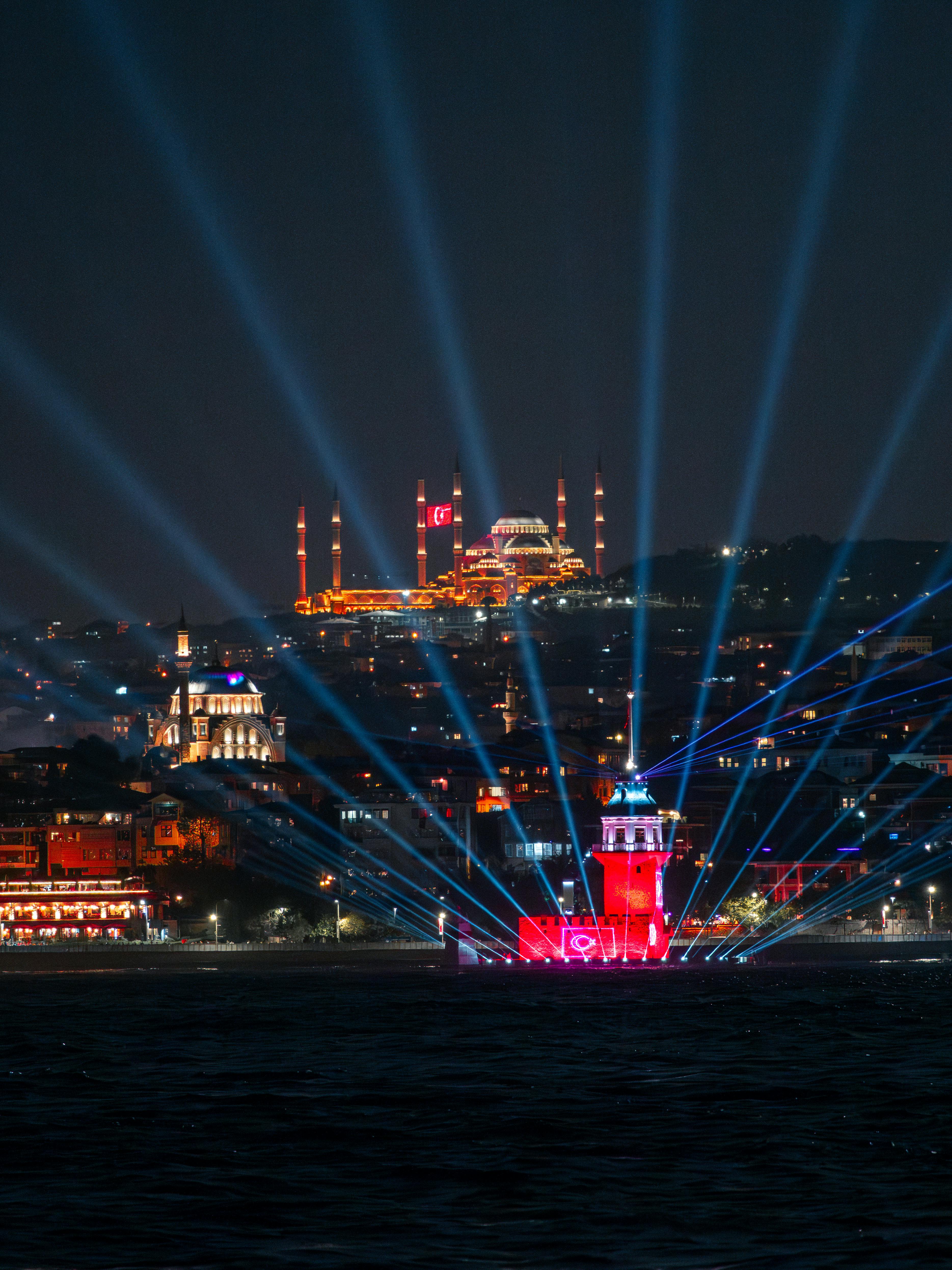 Illuminated Istanbul at Night · Free Stock Photo