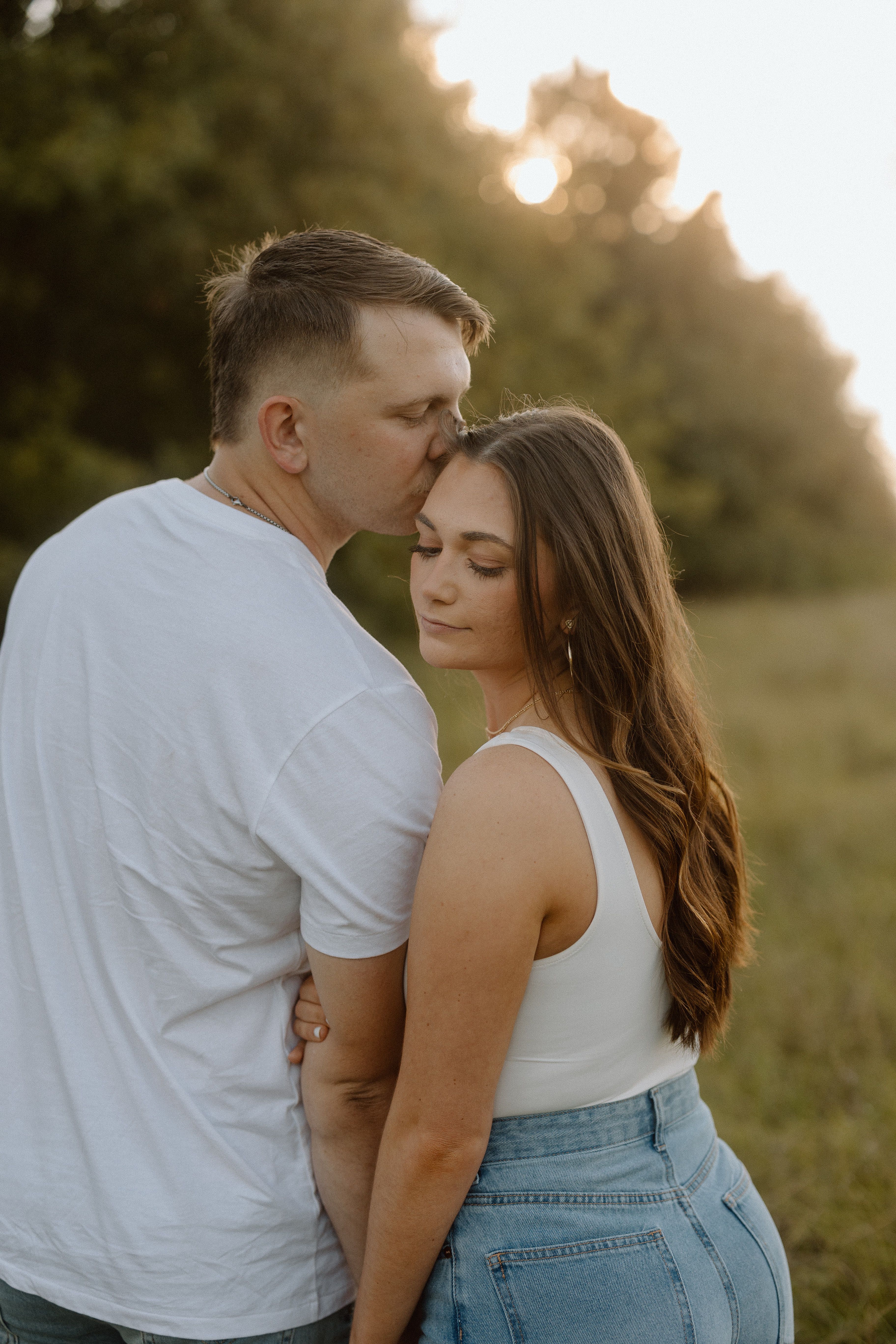 Back View of Kissing Couple · Free Stock Photo