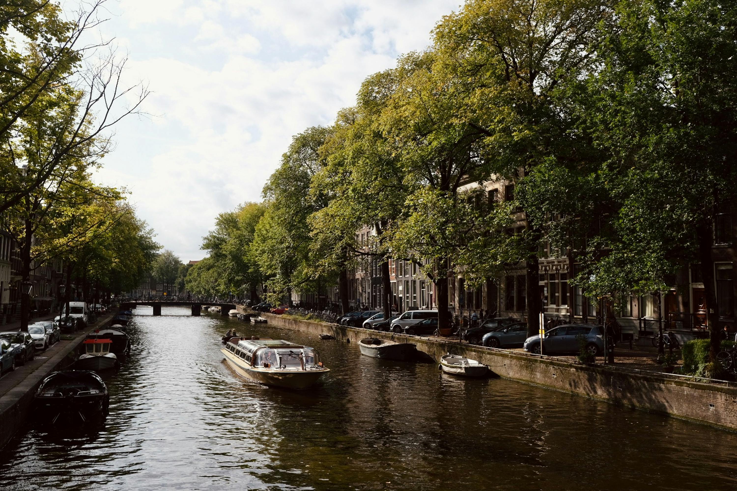 Canal in Amsterdam, Netherlands · Free Stock Photo