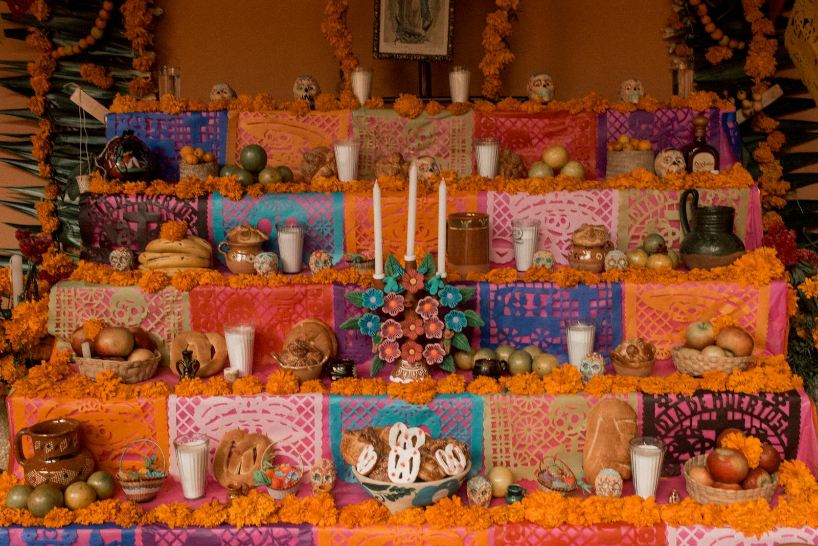 Ofrenda With Candles Photos, Download The BEST Free Ofrenda With ...