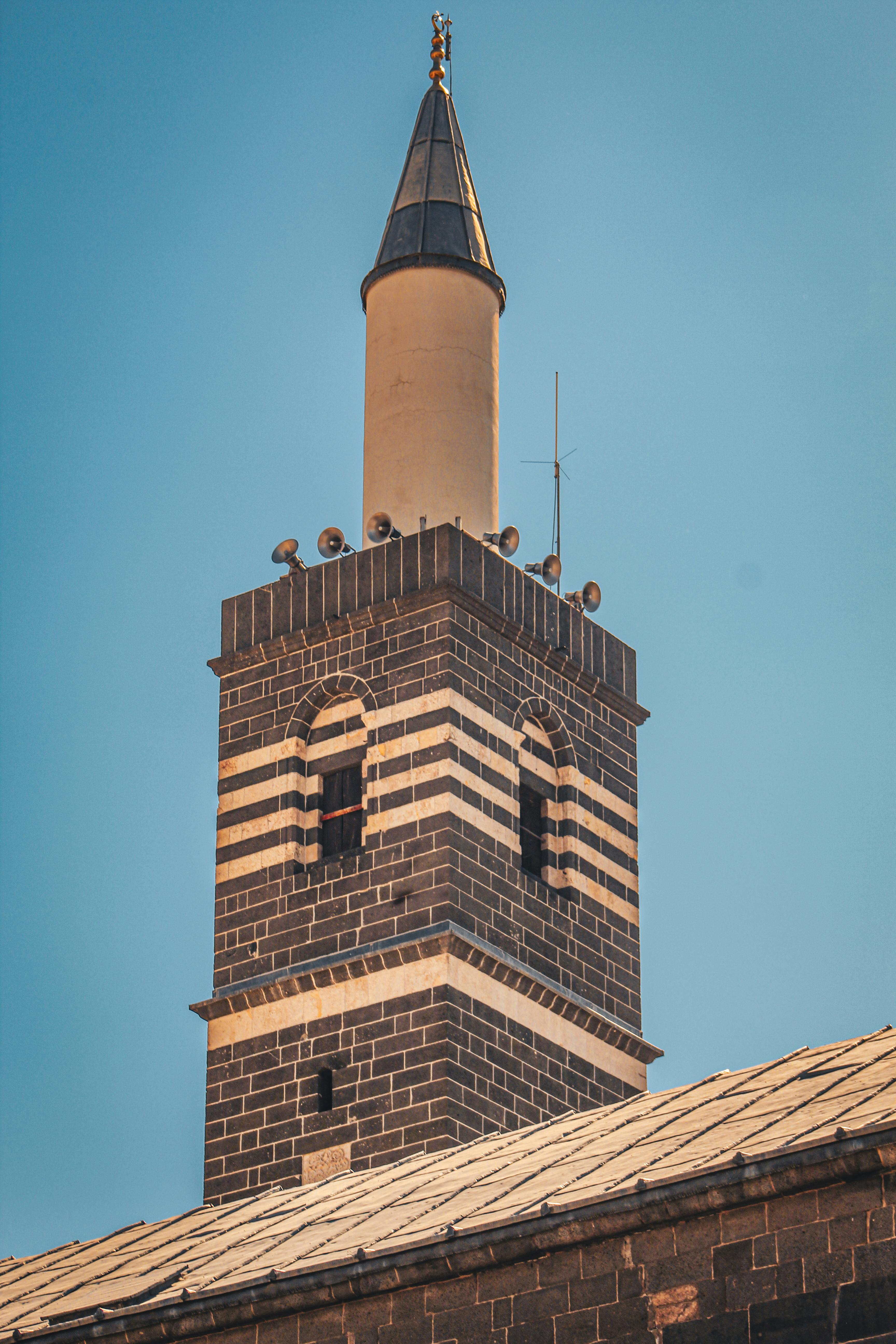 Somali Mosque Under Blue Sky · Free Stock Photo