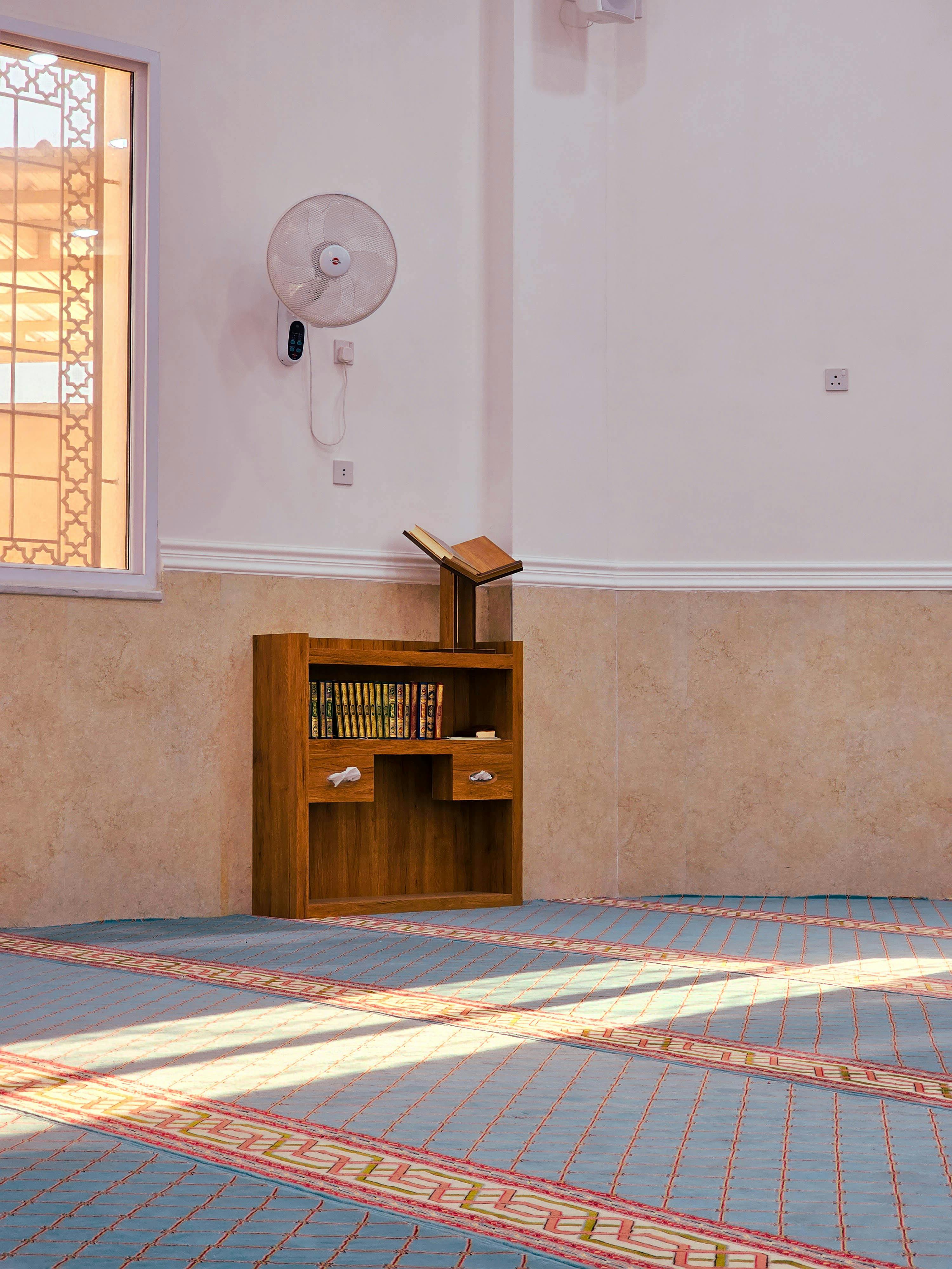 Bookcase with Koran in Mosque · Free Stock Photo