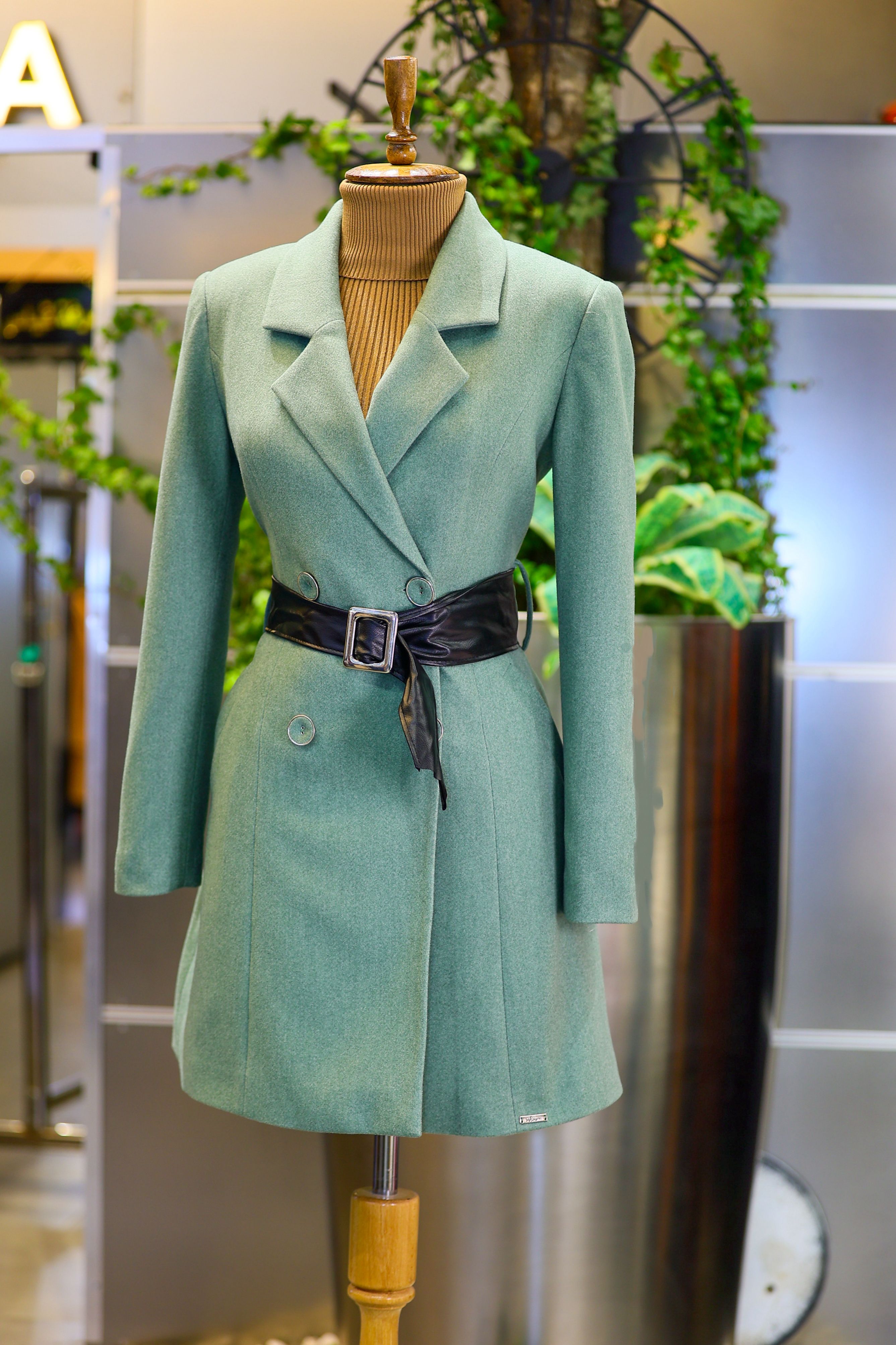 Mannequin Parade Photos, Download The BEST Free Mannequin Parade Stock ...
