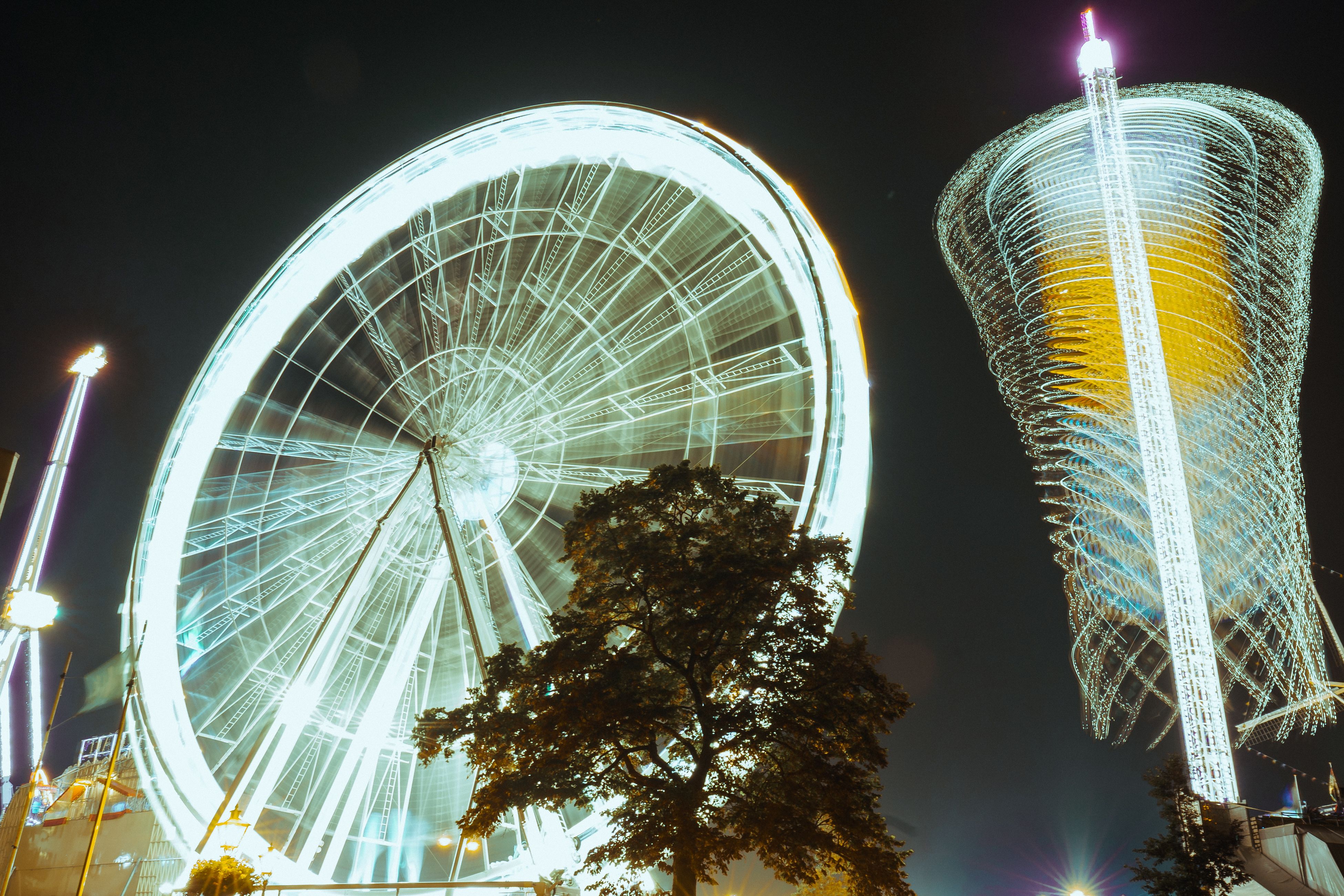 Time Lapse Photography of Ferris Wheel During Night Time · Free Stock Photo