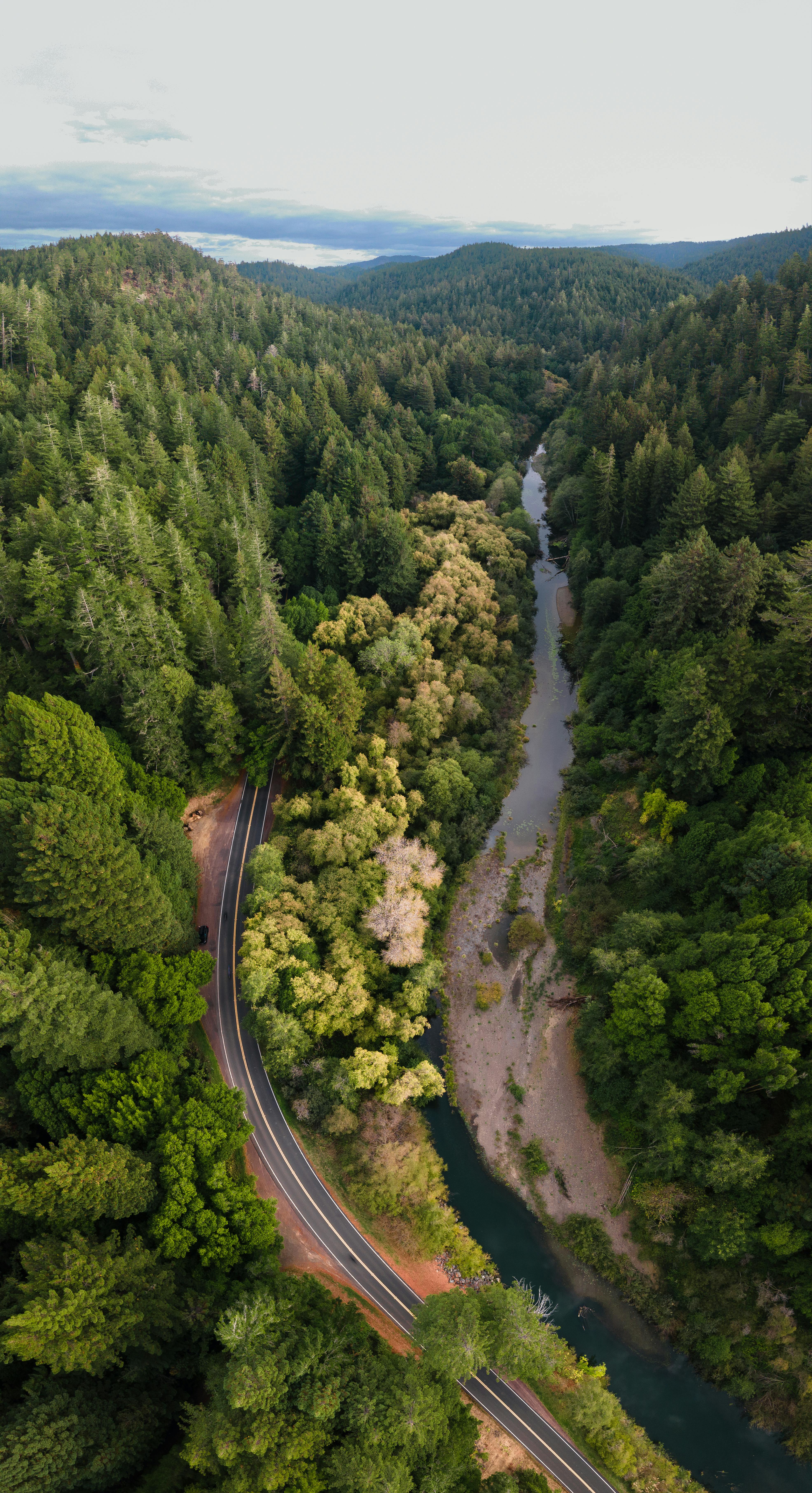 Road along River in Mountains · Free Stock Photo