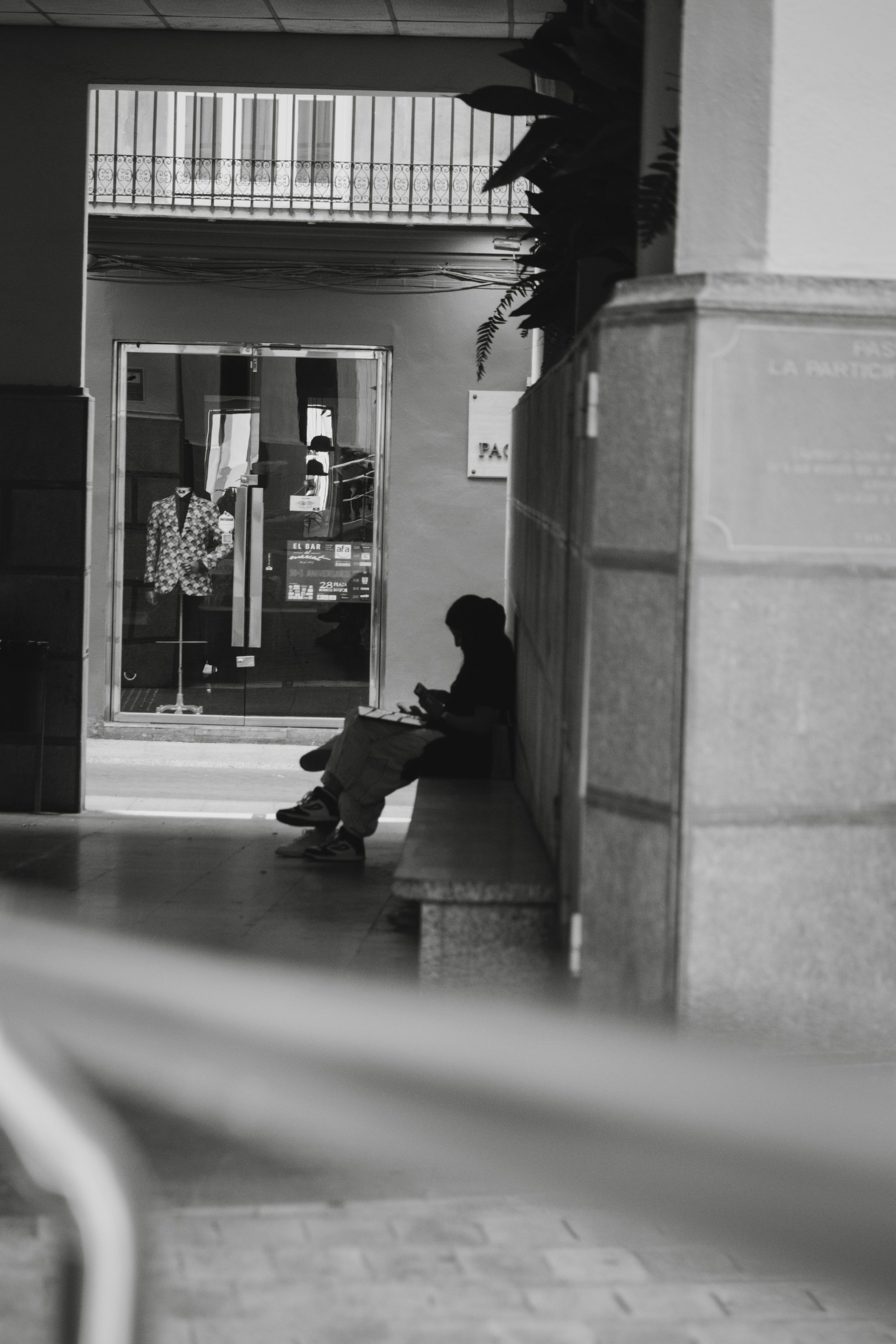 People Sitting on Bench in Town · Free Stock Photo