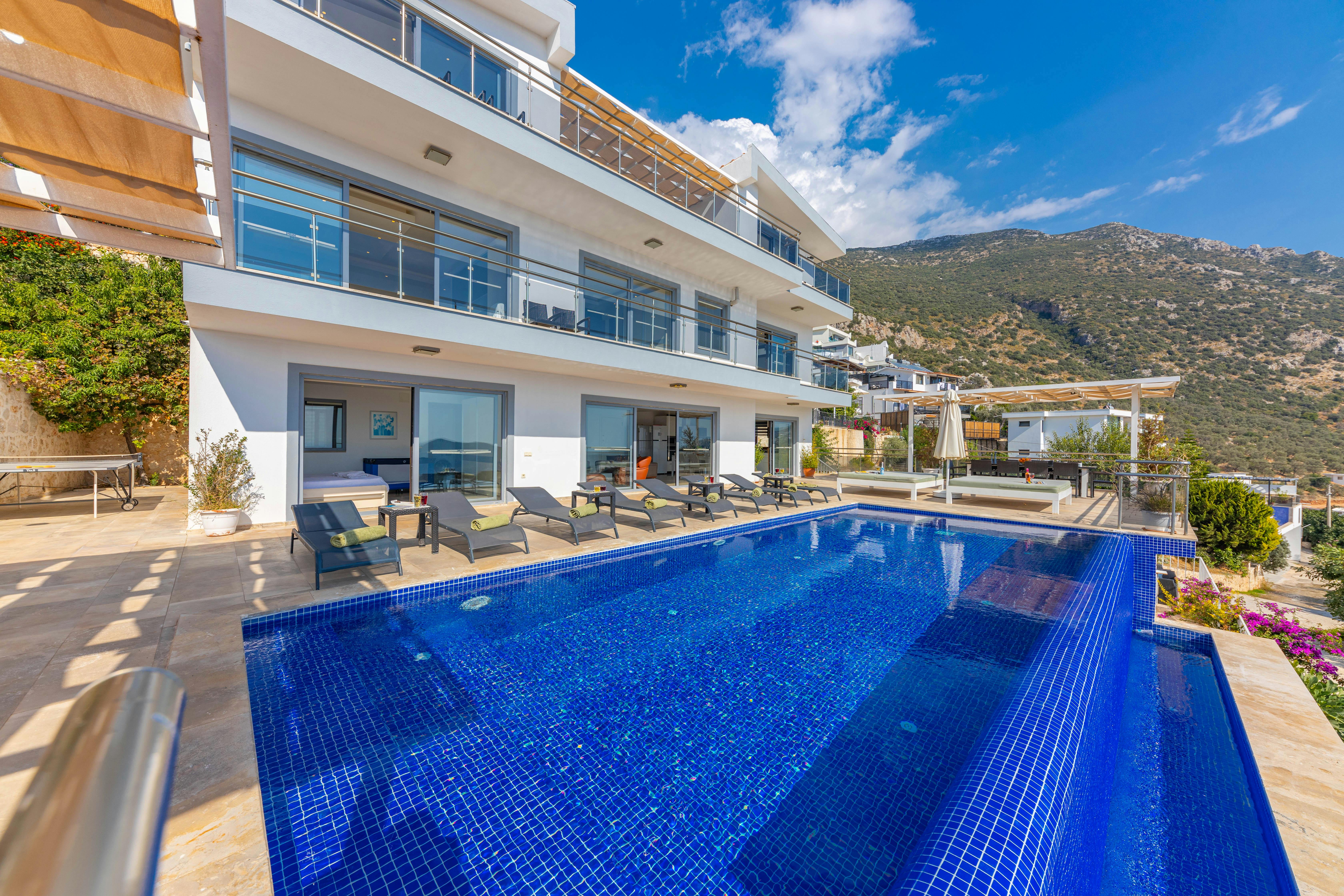 Hotel with a Swimming Pool with the View of a Mountain · Free Stock Photo