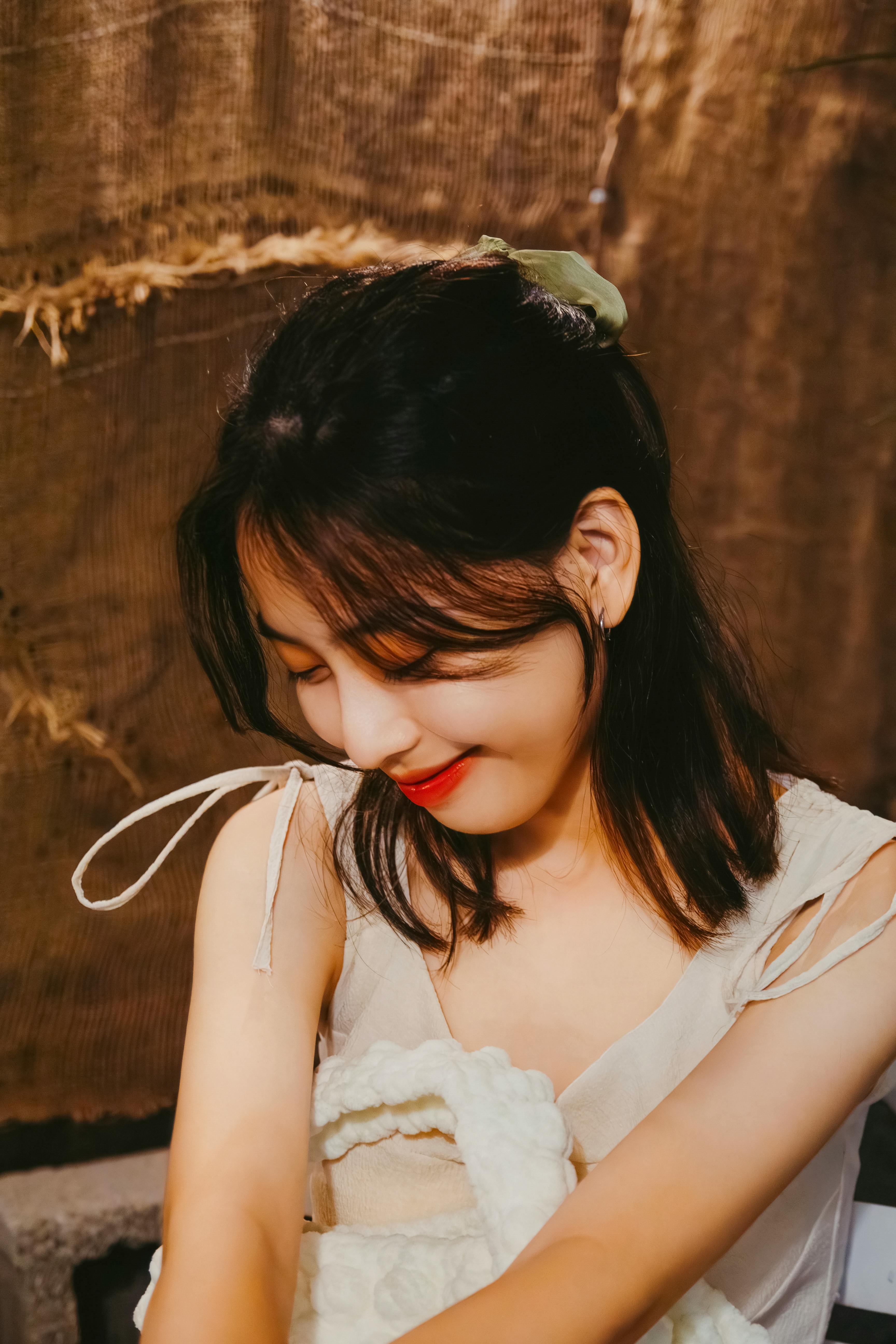 Foto de stock gratuita sobre cara, joven, modesto, morena, mujer ...