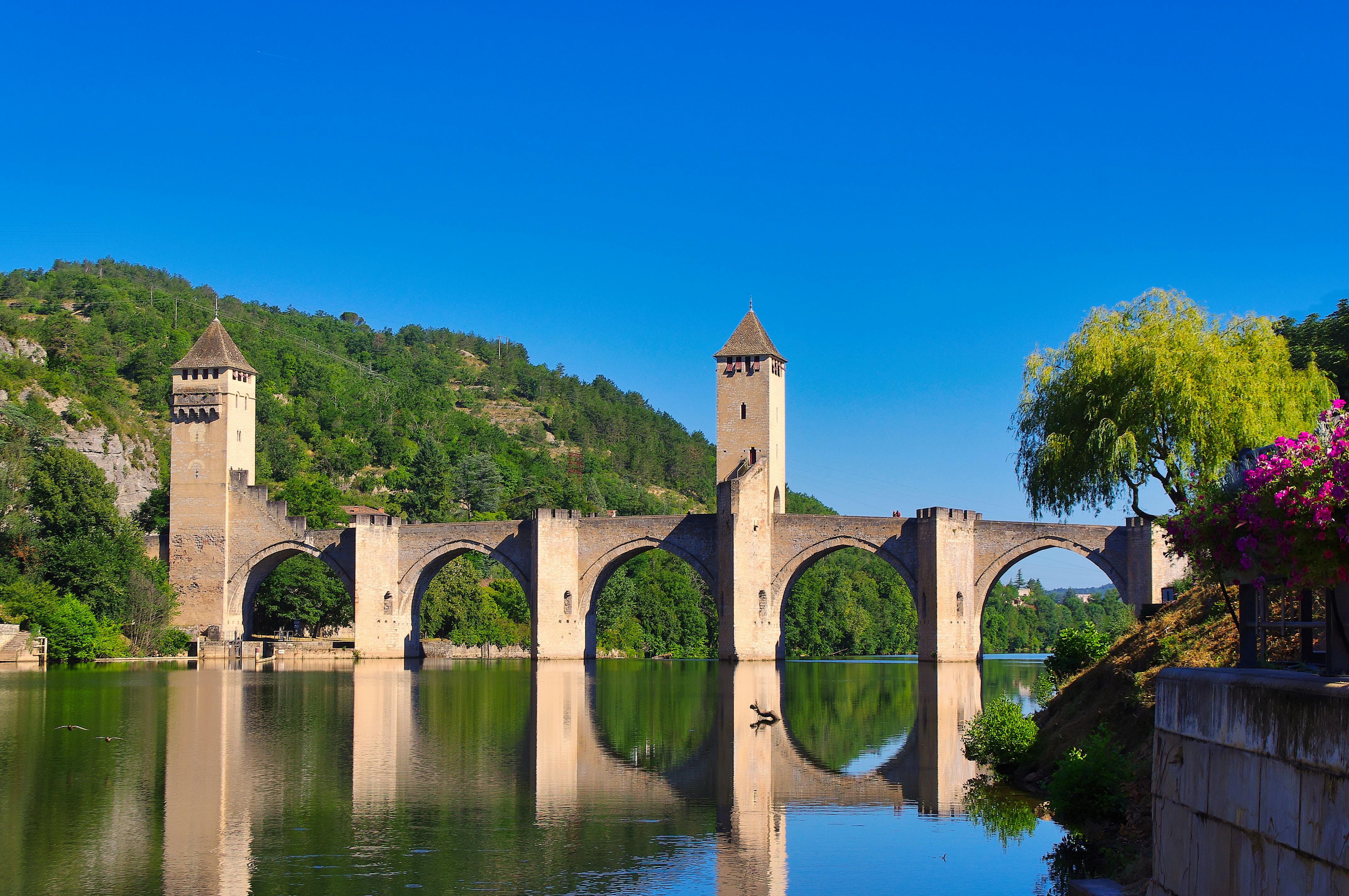 Fortified Stone Arch Bridge Pont Valentre Over the River Lot in Cahors ...