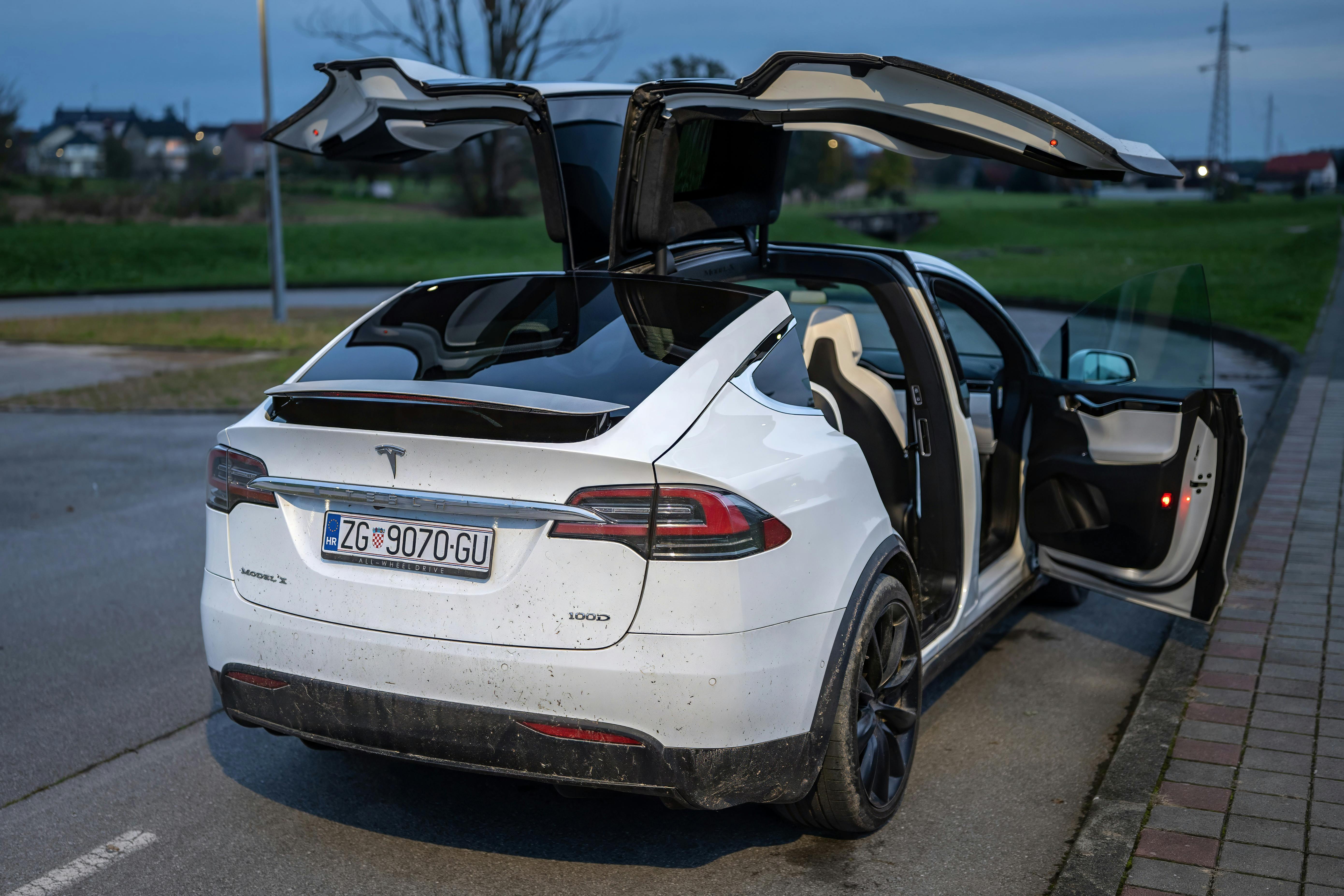 Tesla X backside · Free Stock Photo