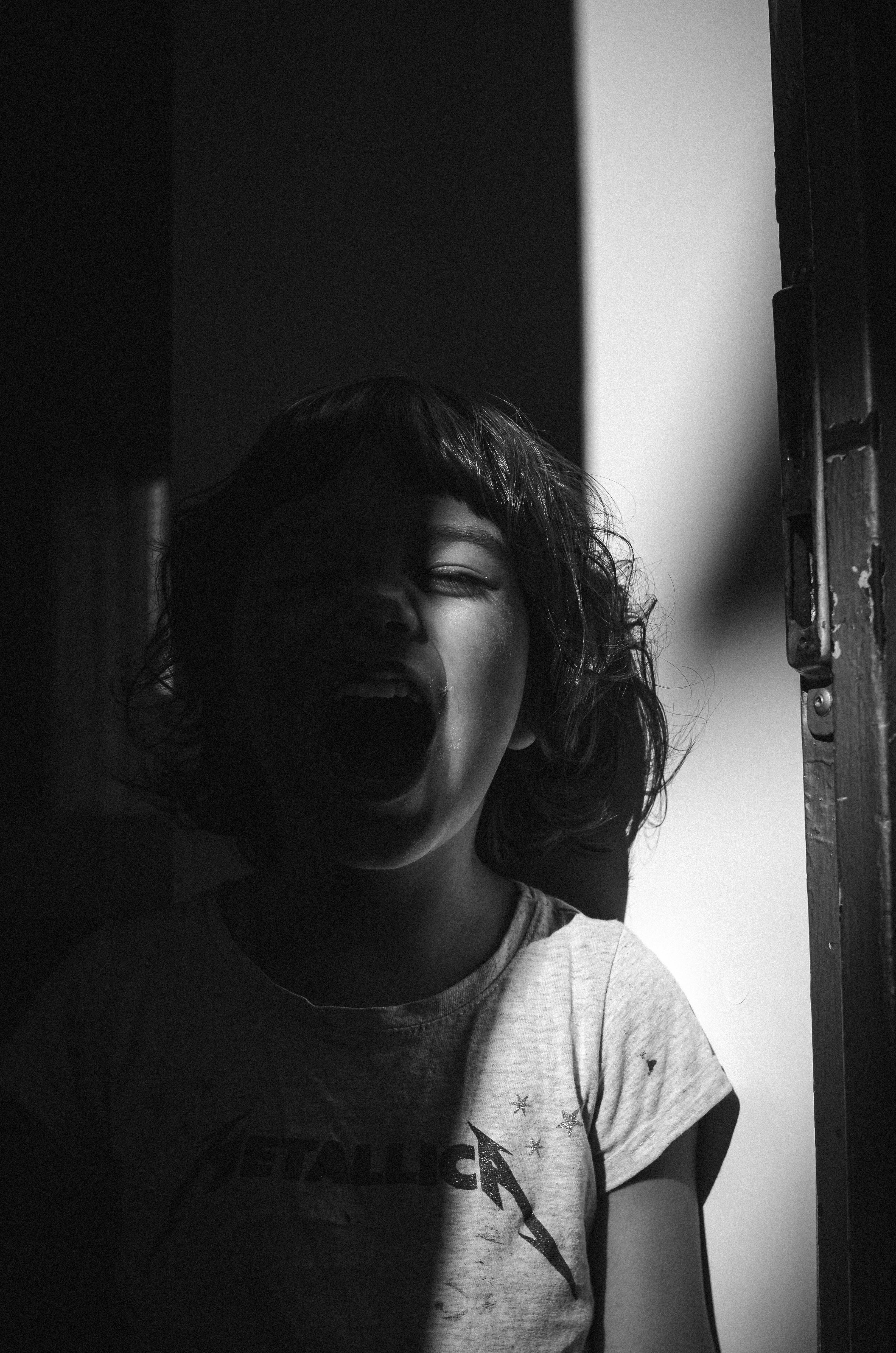 Girl Shadow Screaming Photos, Download The BEST Free Girl Shadow ...