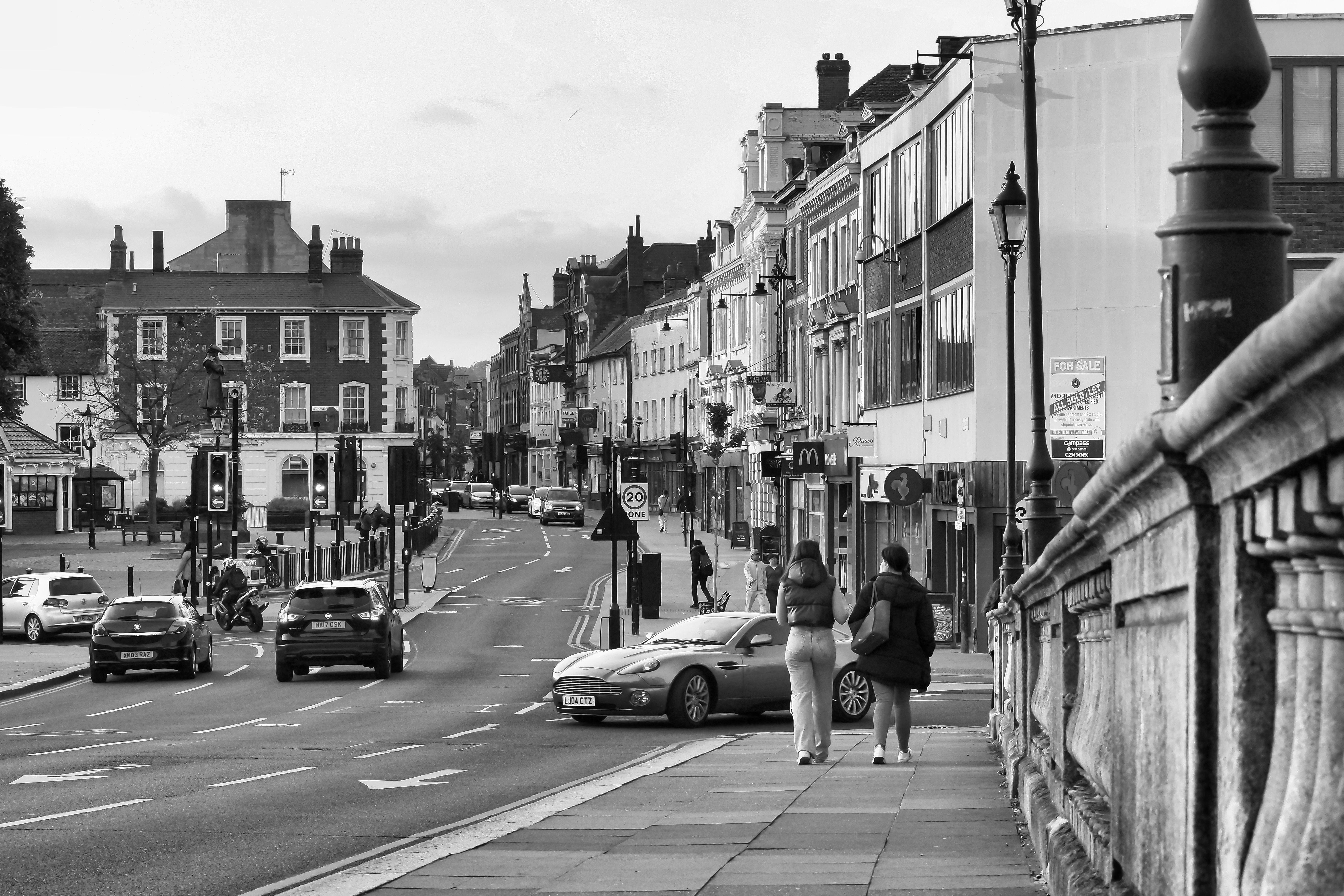 Street in Town in UK · Free Stock Photo