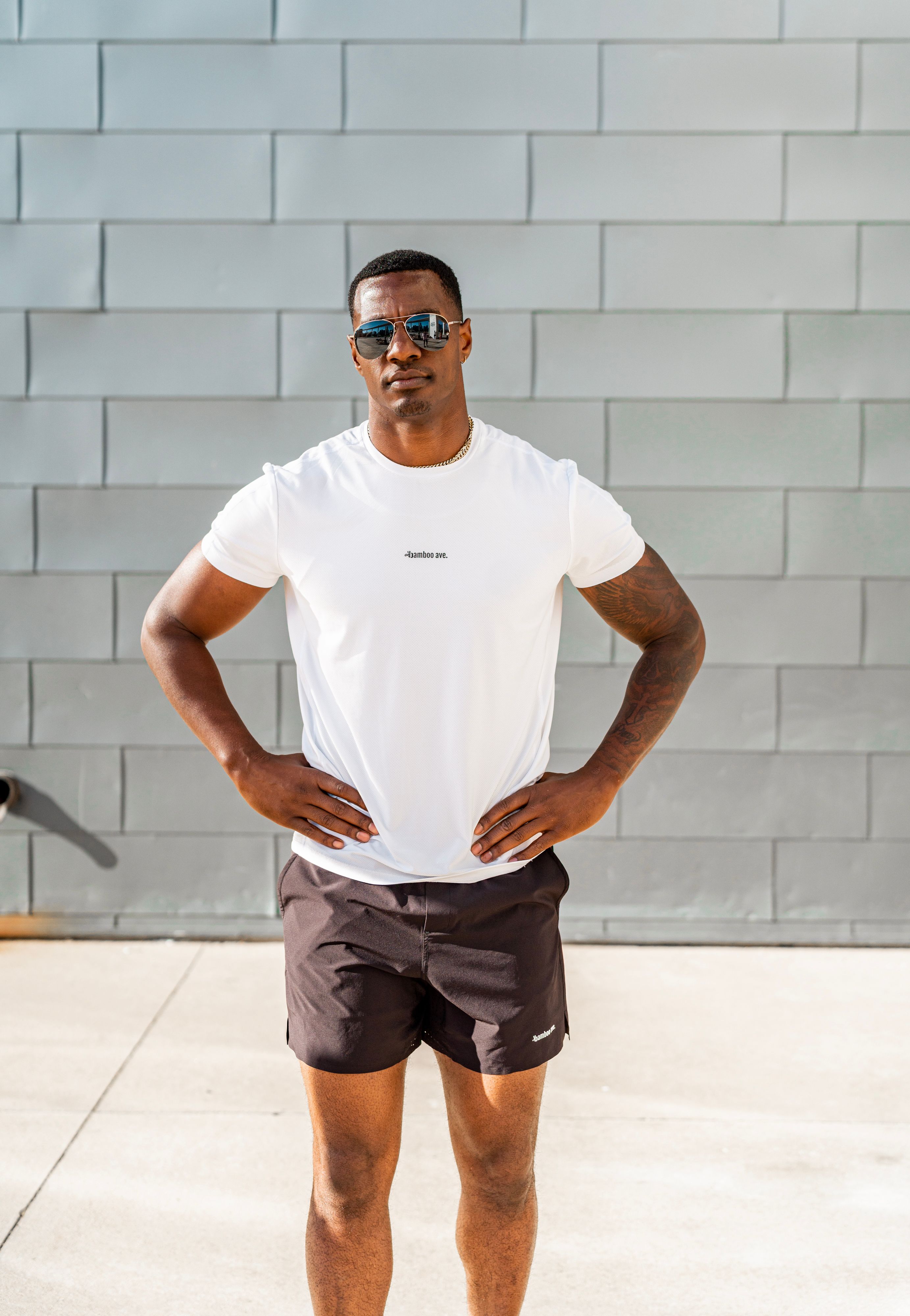 Hands On Hips Pose Photos, Download The BEST Free Hands On Hips Pose ...