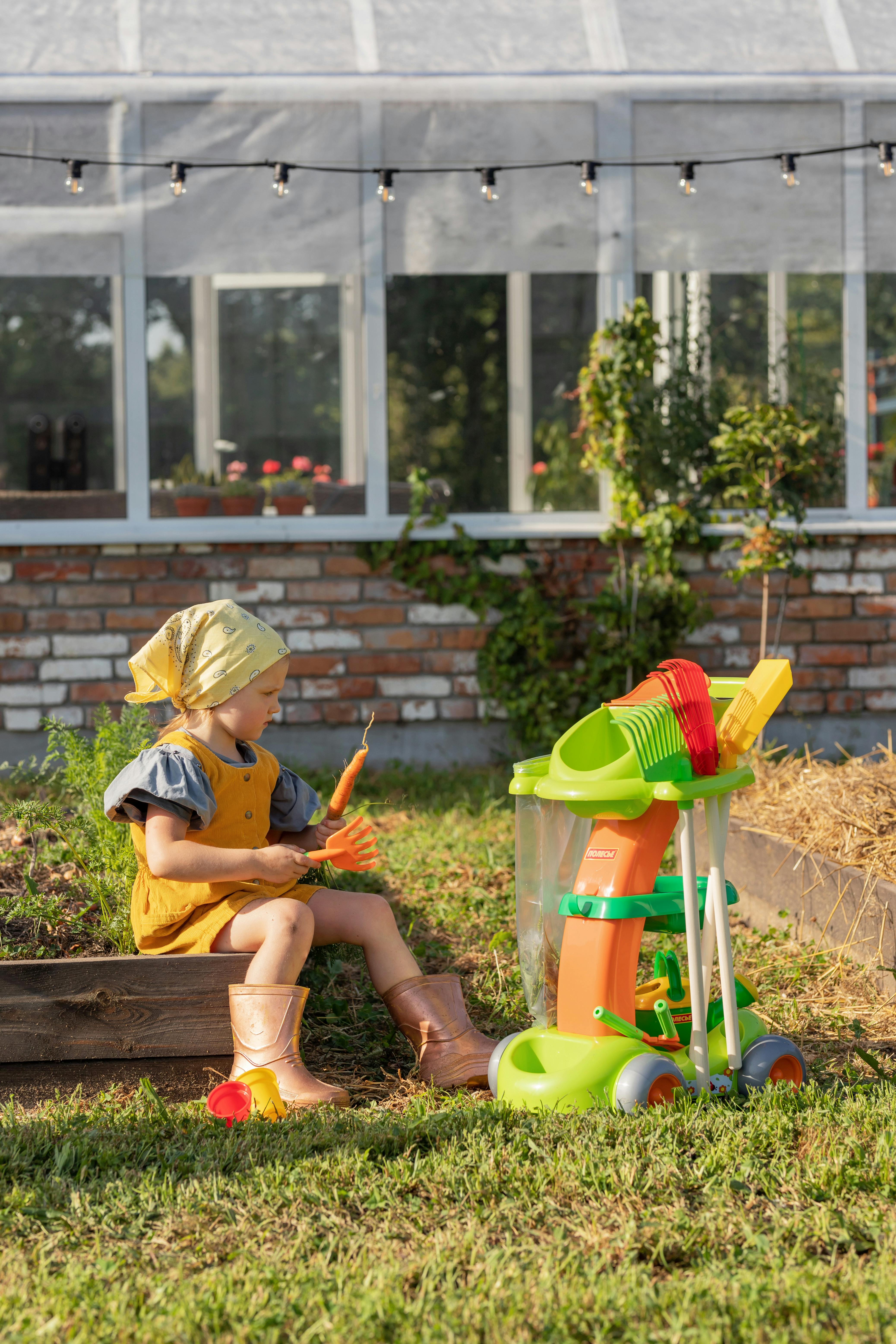 Software Girl Photos, Download The BEST Free Software Girl Stock Photos ...