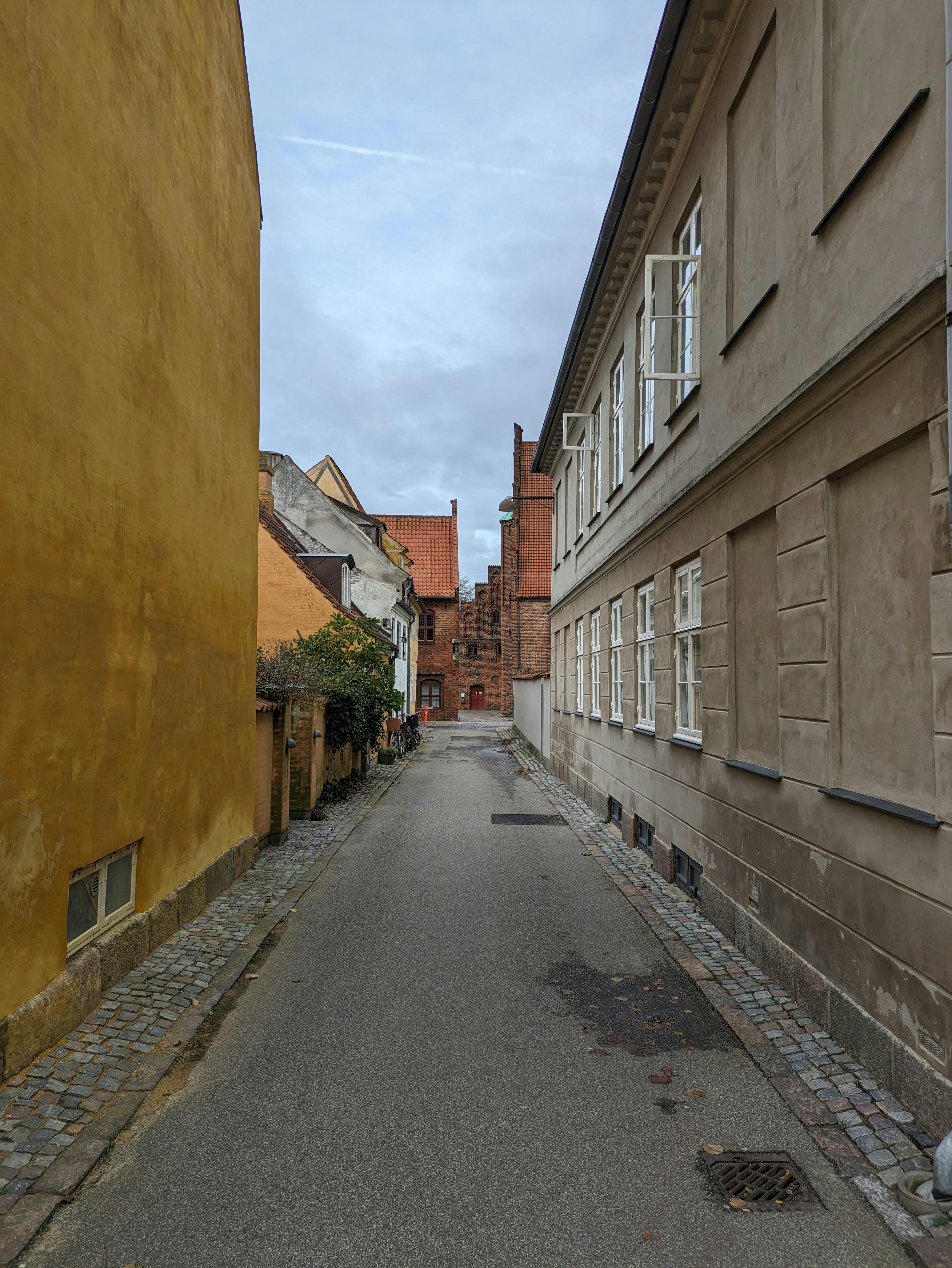 Photo Of An Alley · Free Stock Photo