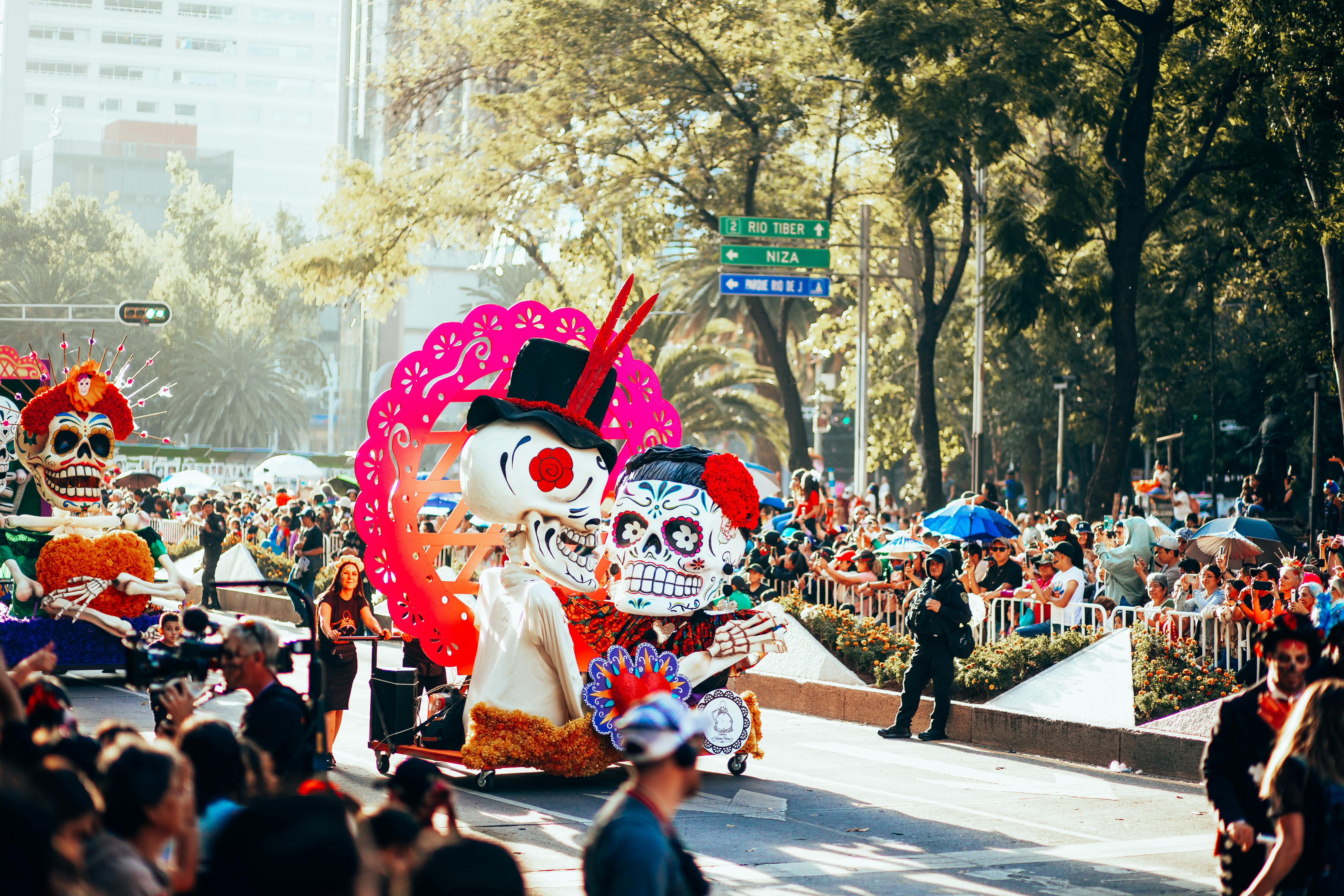 Dia de Muertos Parade on Street · Free Stock Photo