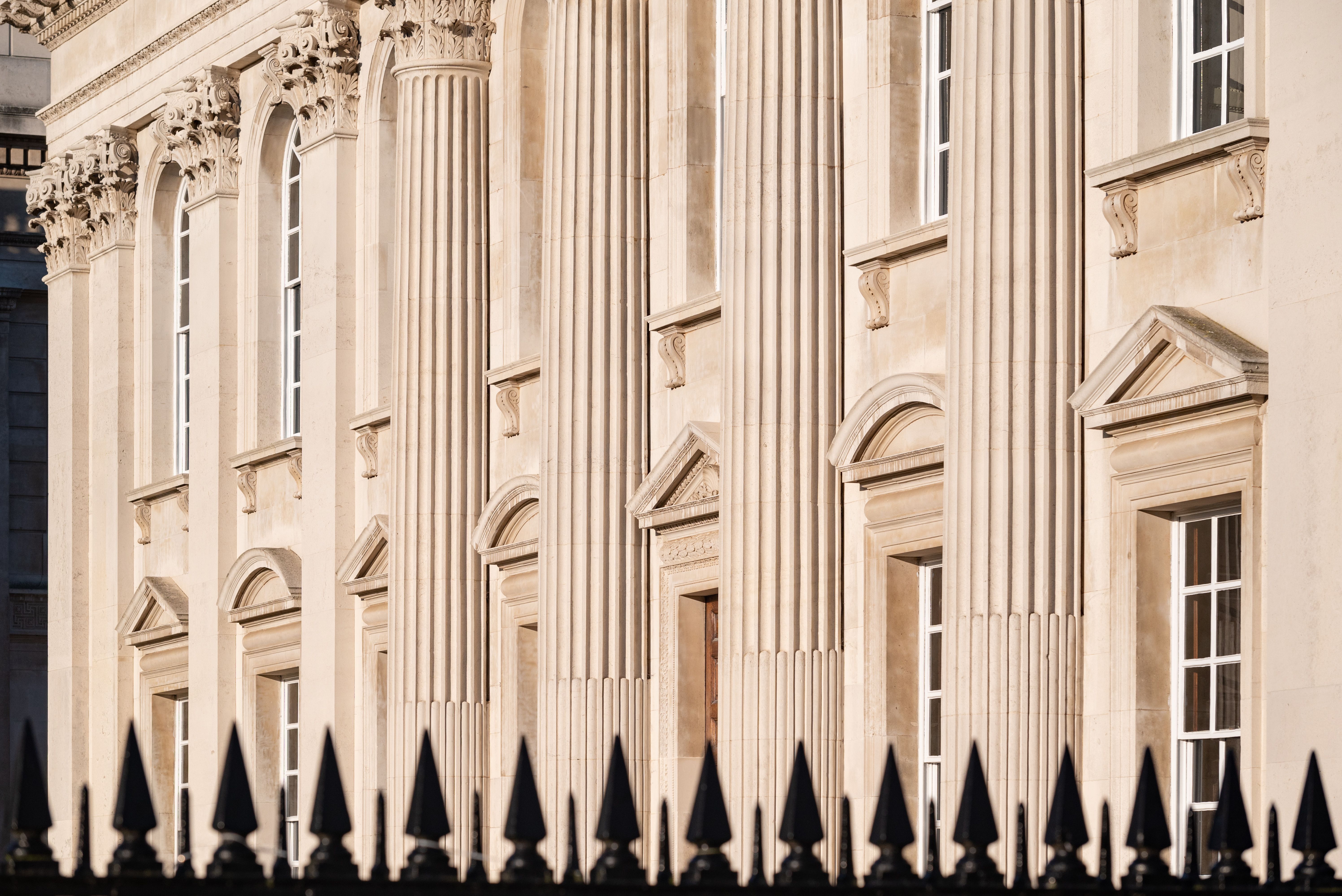 Senate House in Cambridge · Free Stock Photo