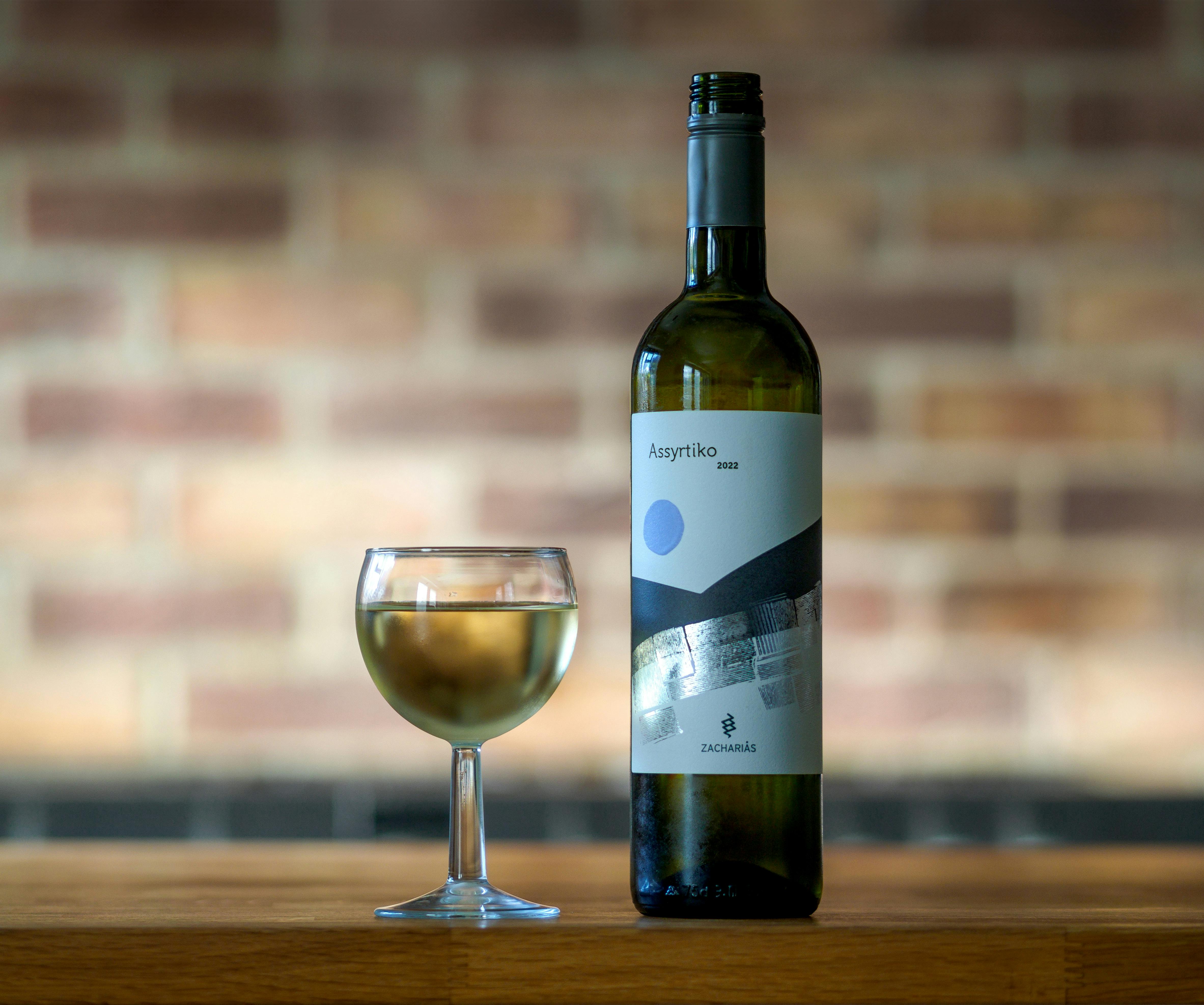 Bottle of wine · Free Stock Photo