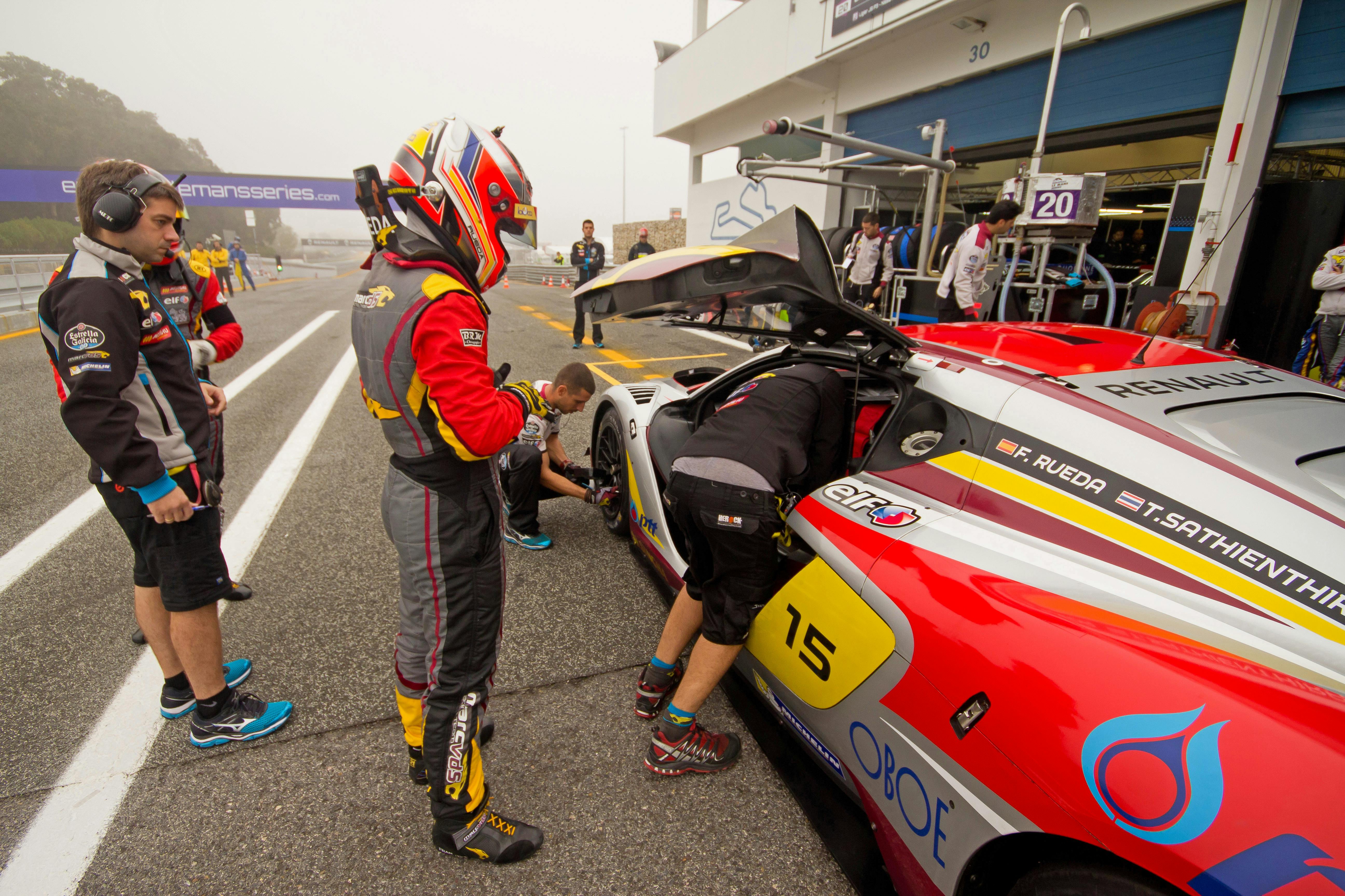 Drivers on a Championship · Free Stock Photo