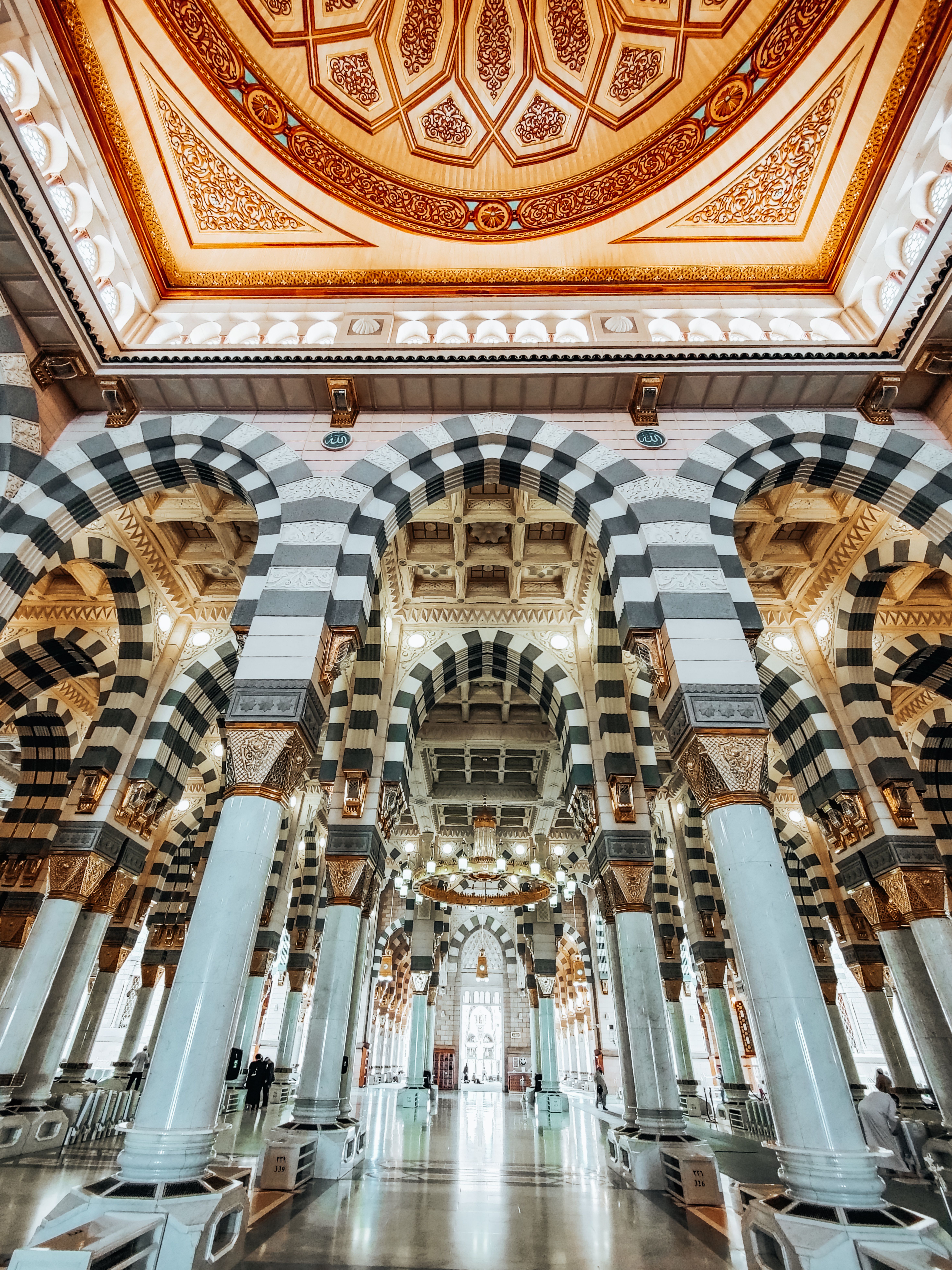 Interior of Masjid al Nabawi Mosque in Saudi Arabia · Free Stock Photo