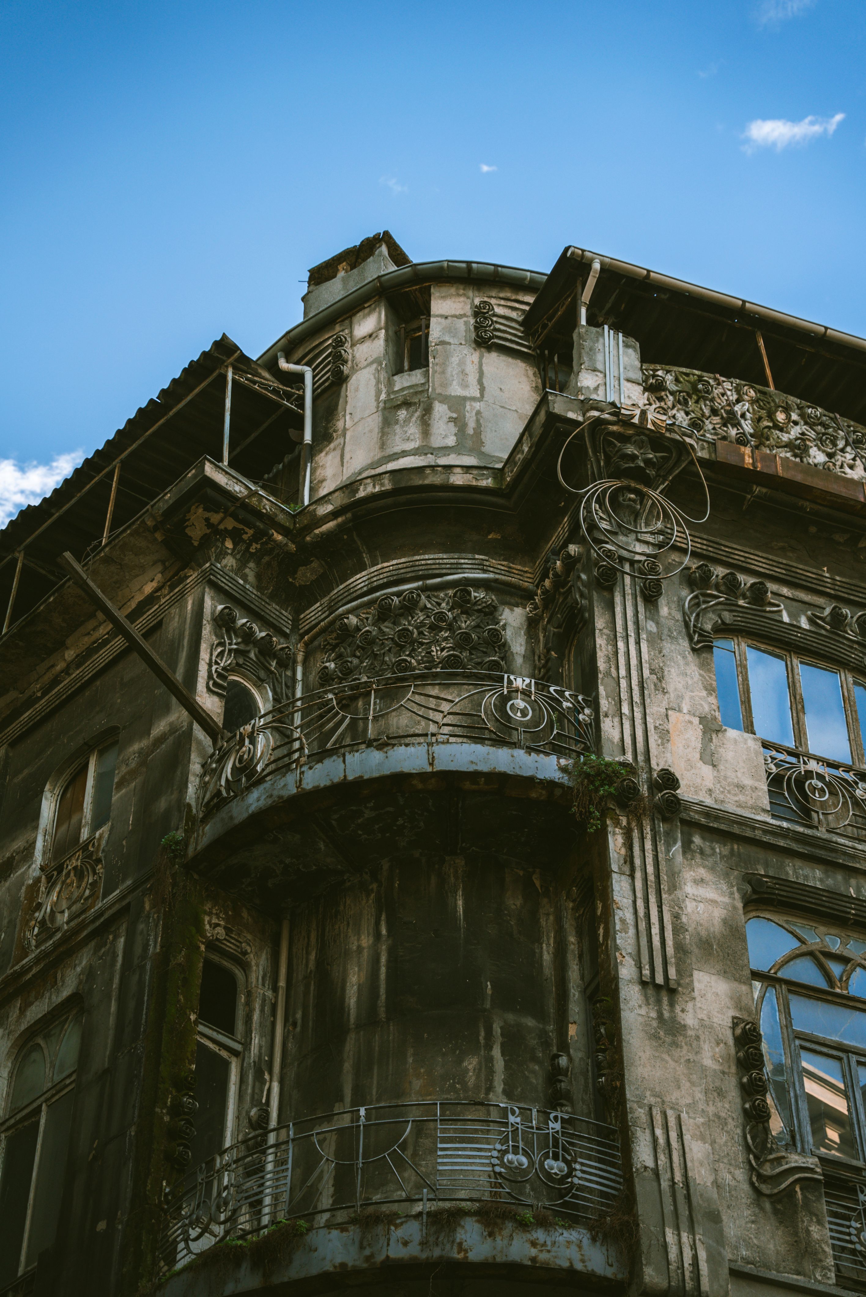 Corner of Vintage Building · Free Stock Photo