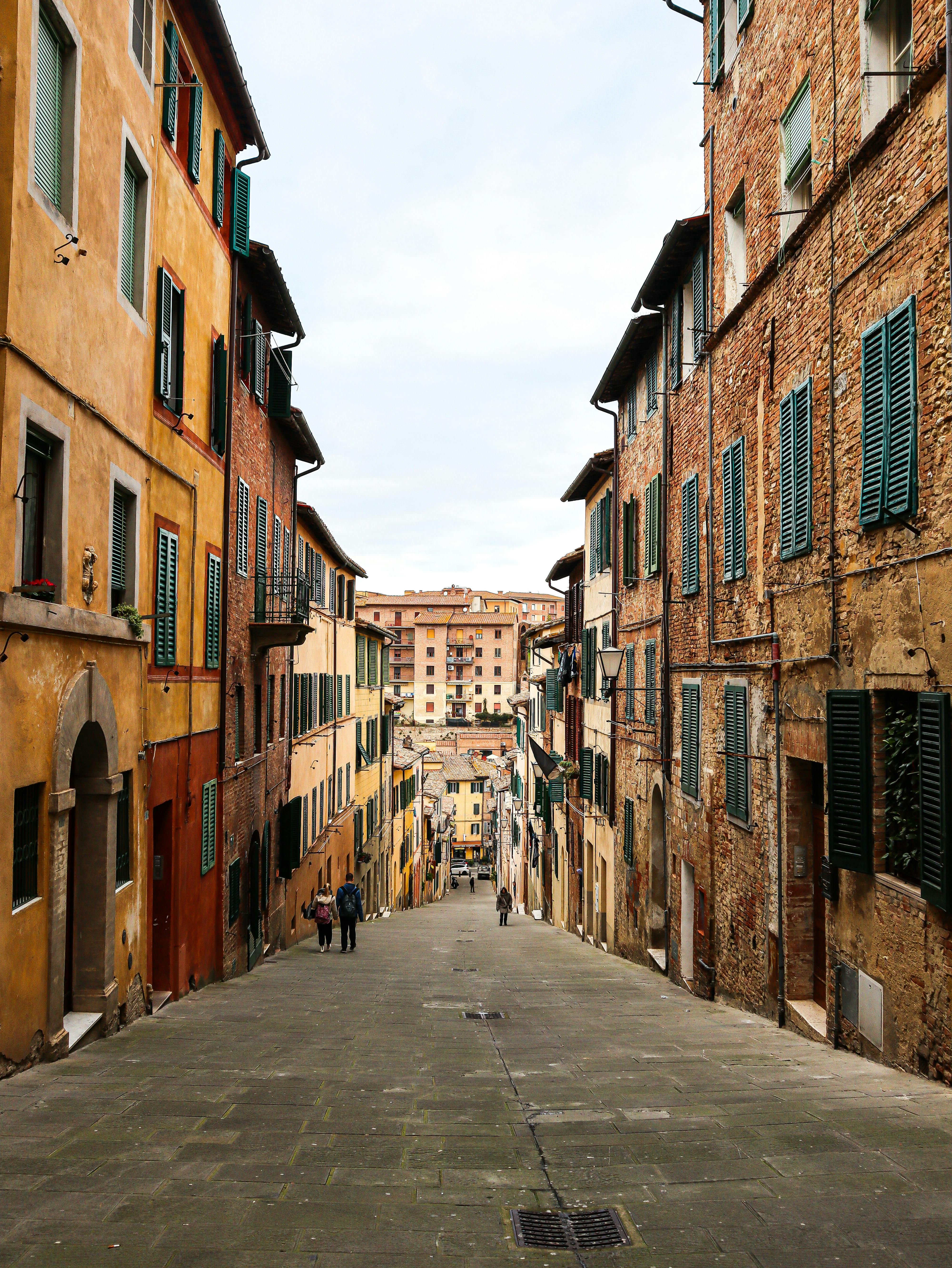 Alley Among Townhouses in Siena, Italy · Free Stock Photo