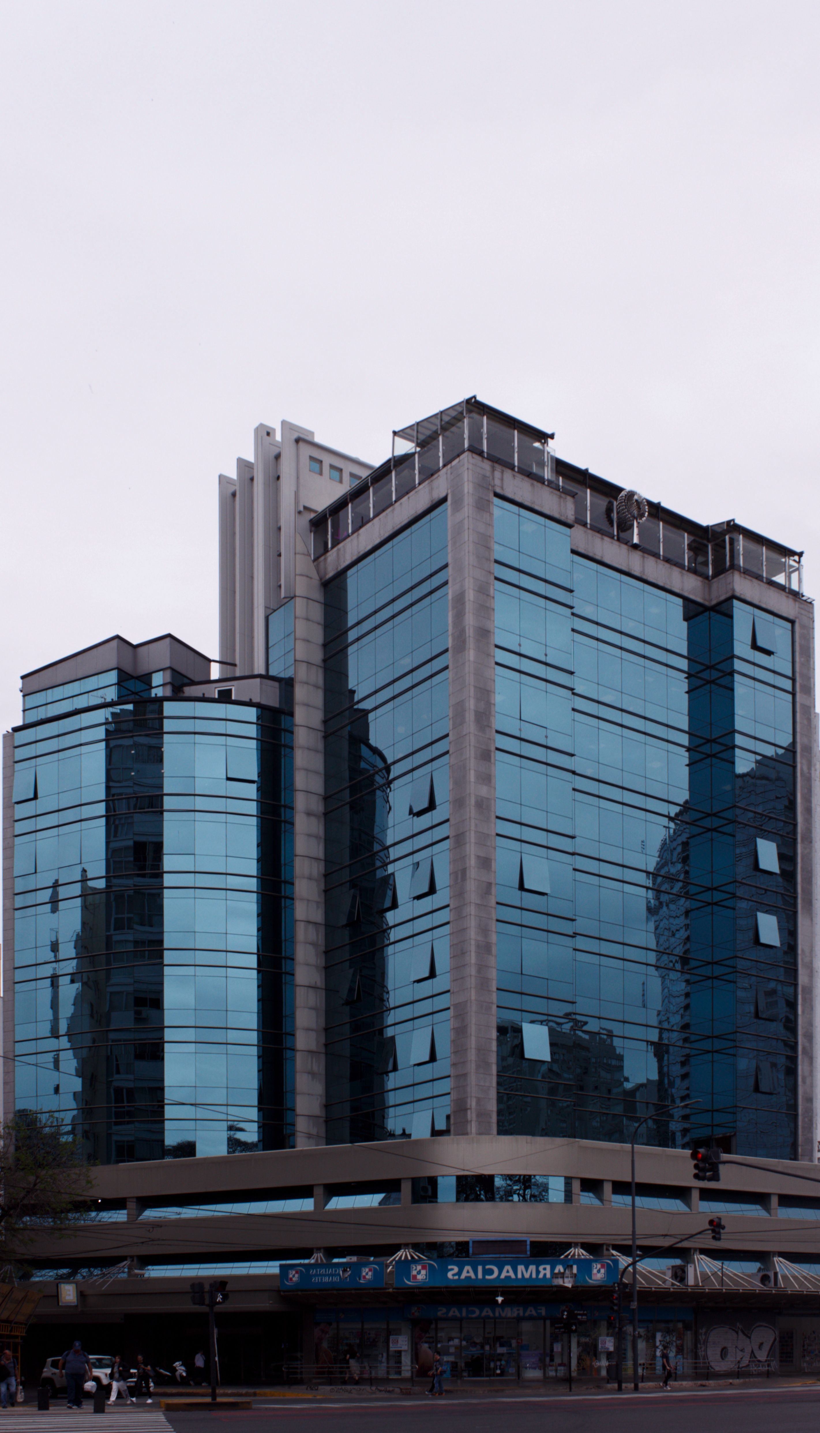 Modern Office Building in City Downtown · Free Stock Photo